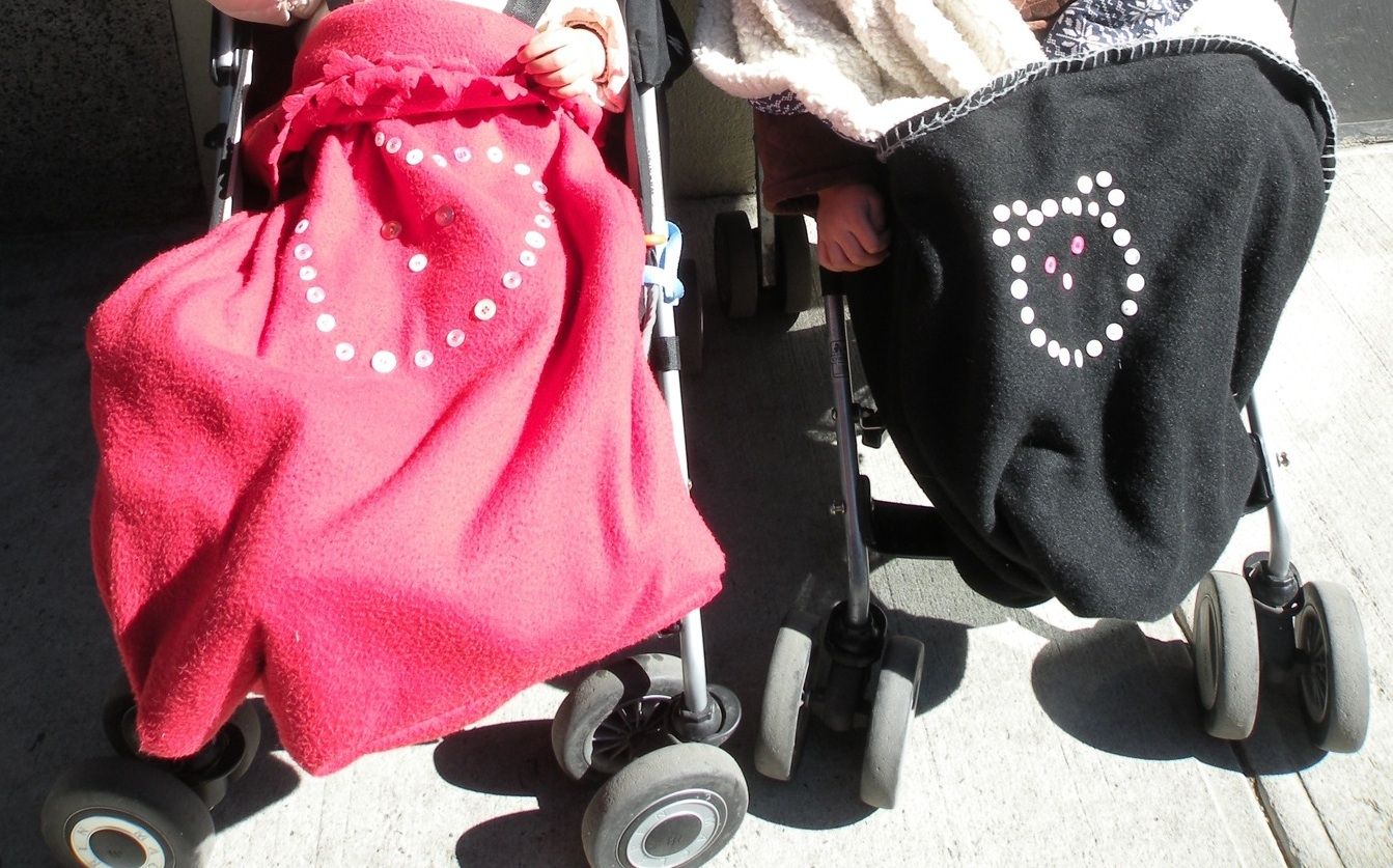 $2.49 Stroller Blanket : 3 Steps - Instructables