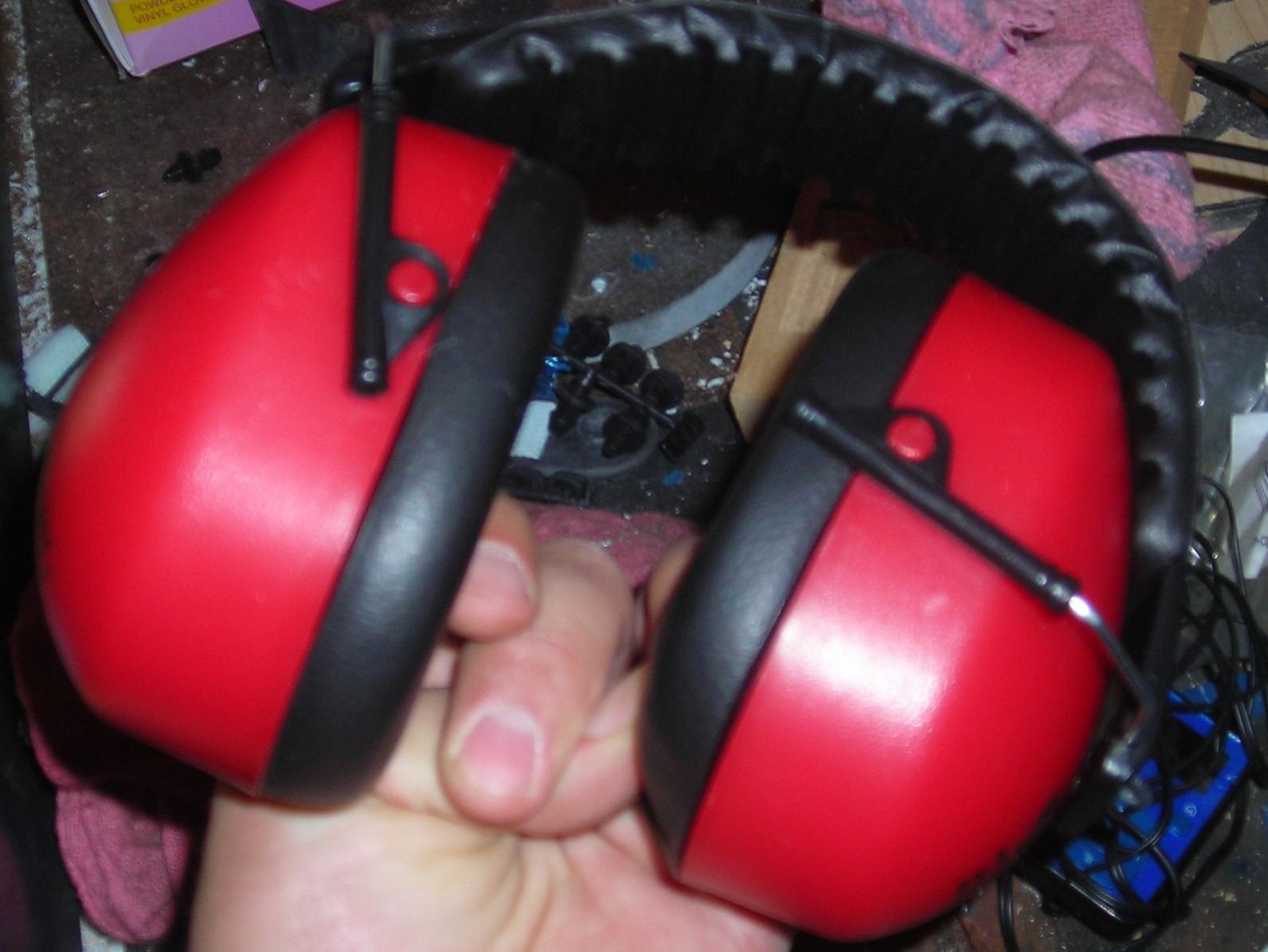 DIY Homemade Passive Noise Reducing Headphones : 9 Steps - Instructables