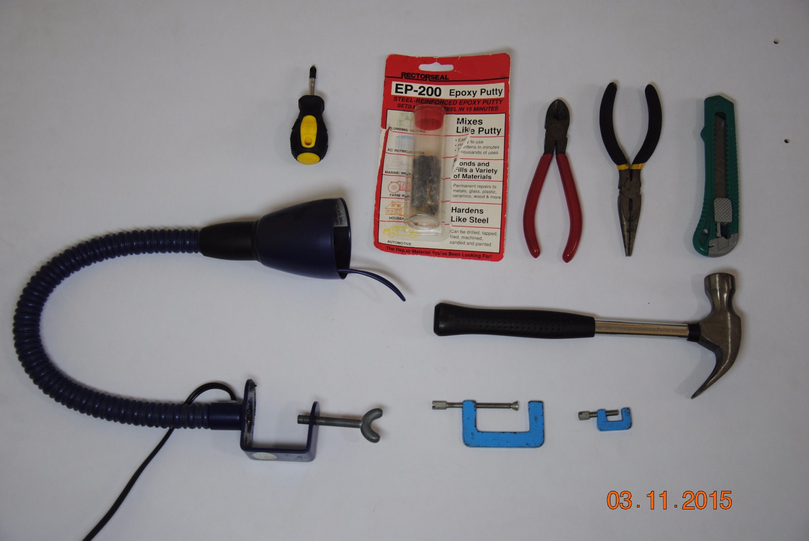 Retractable Helping Hands (My Mini Soldering Helper!) : 5 Steps (with ...