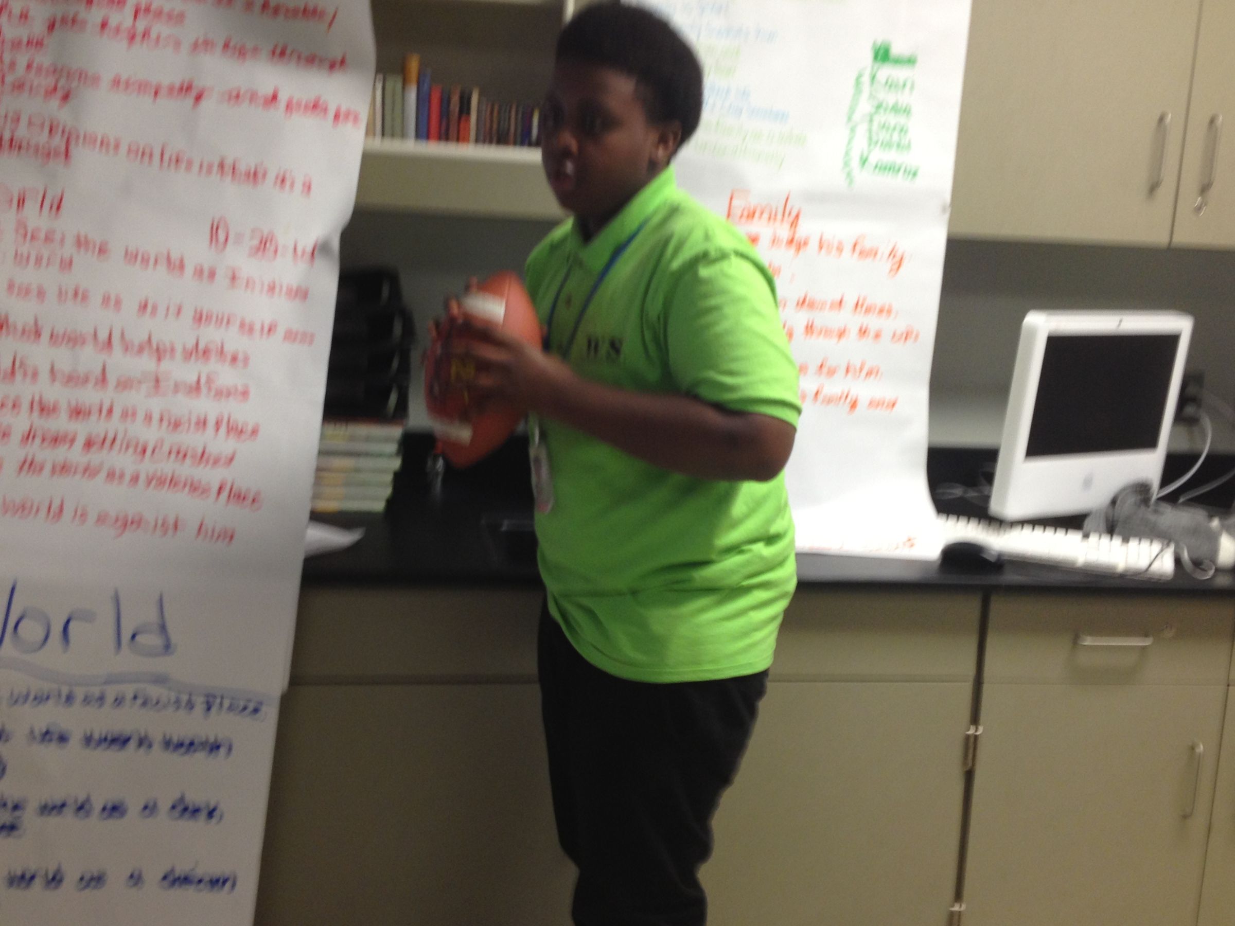 How to Throw a Football How to Project : 10 Steps - Instructables