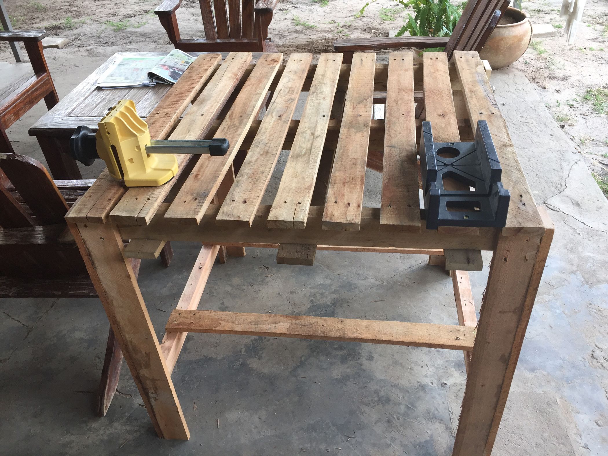 Pallet Workbench : 4 Steps - Instructables