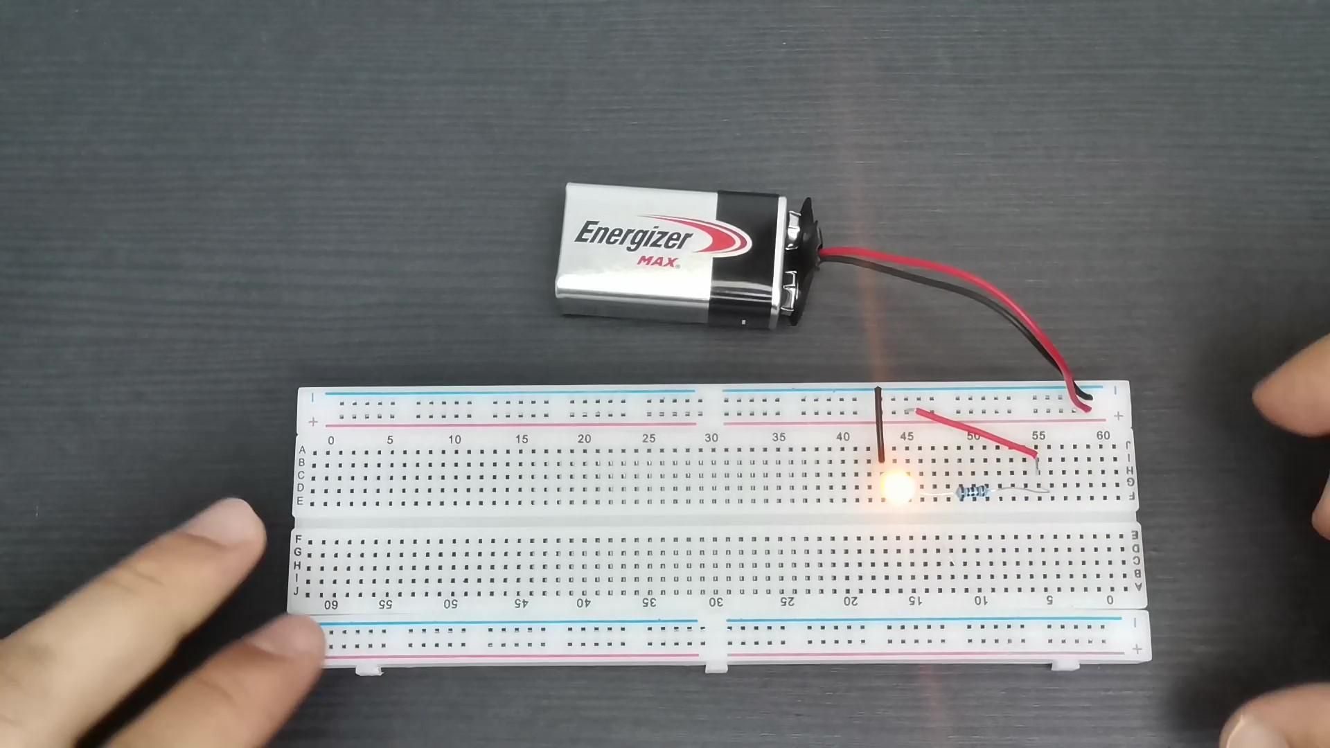 Breadboard Tutorial : 7 Steps - Instructables