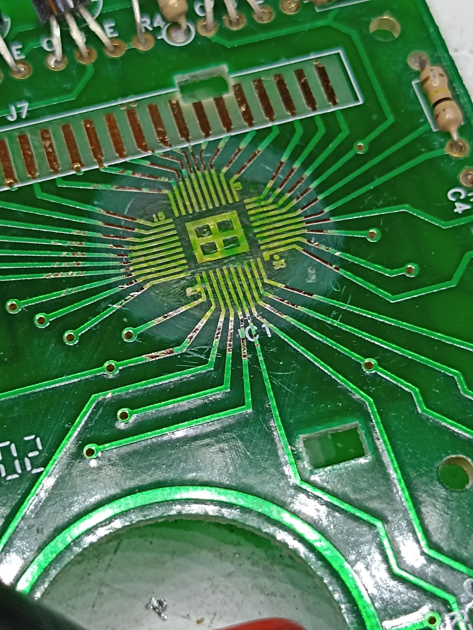 Replacing a 40 Pin COB With a 44 Pin QFP : 3 Steps (with Pictures ...