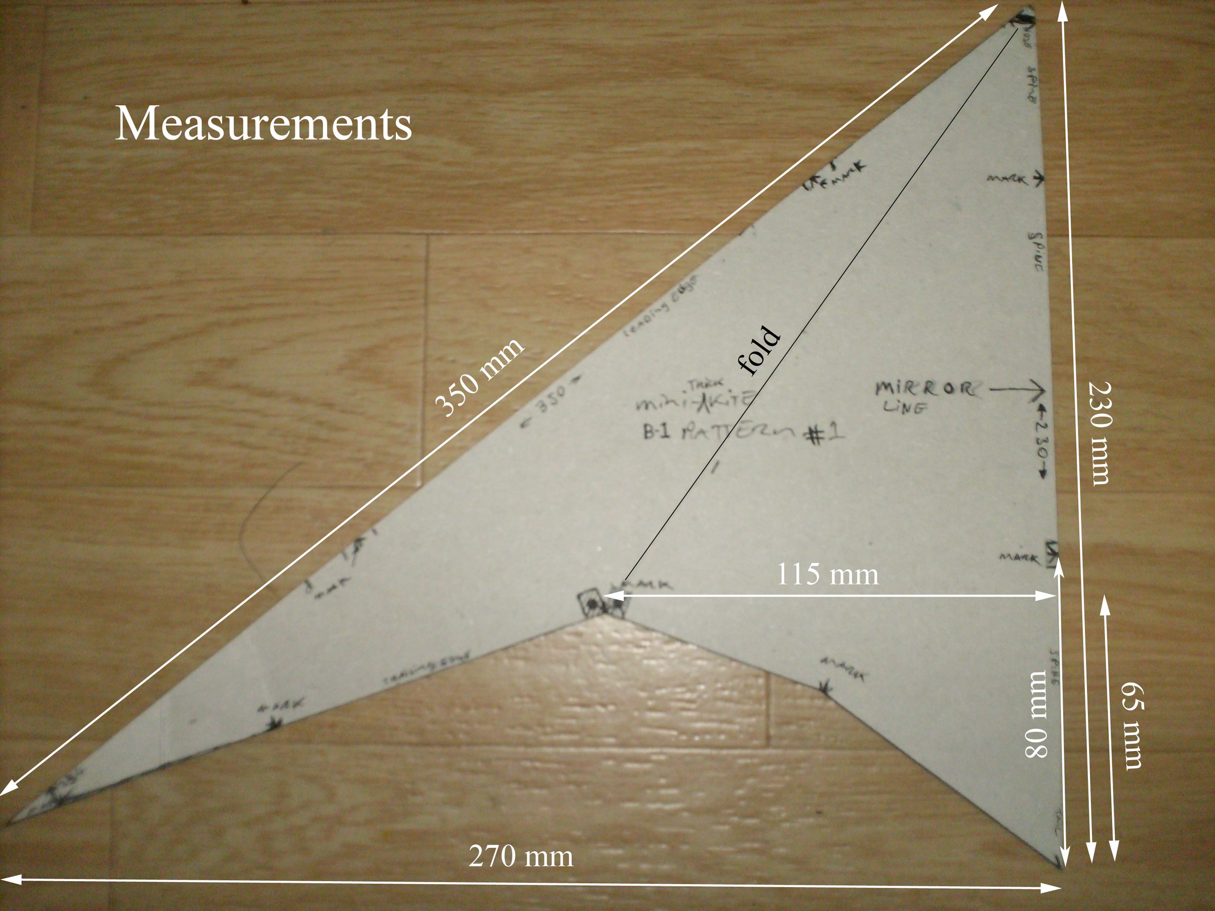 Mini Indoor Stunt Kite Make. : 7 Steps - Instructables