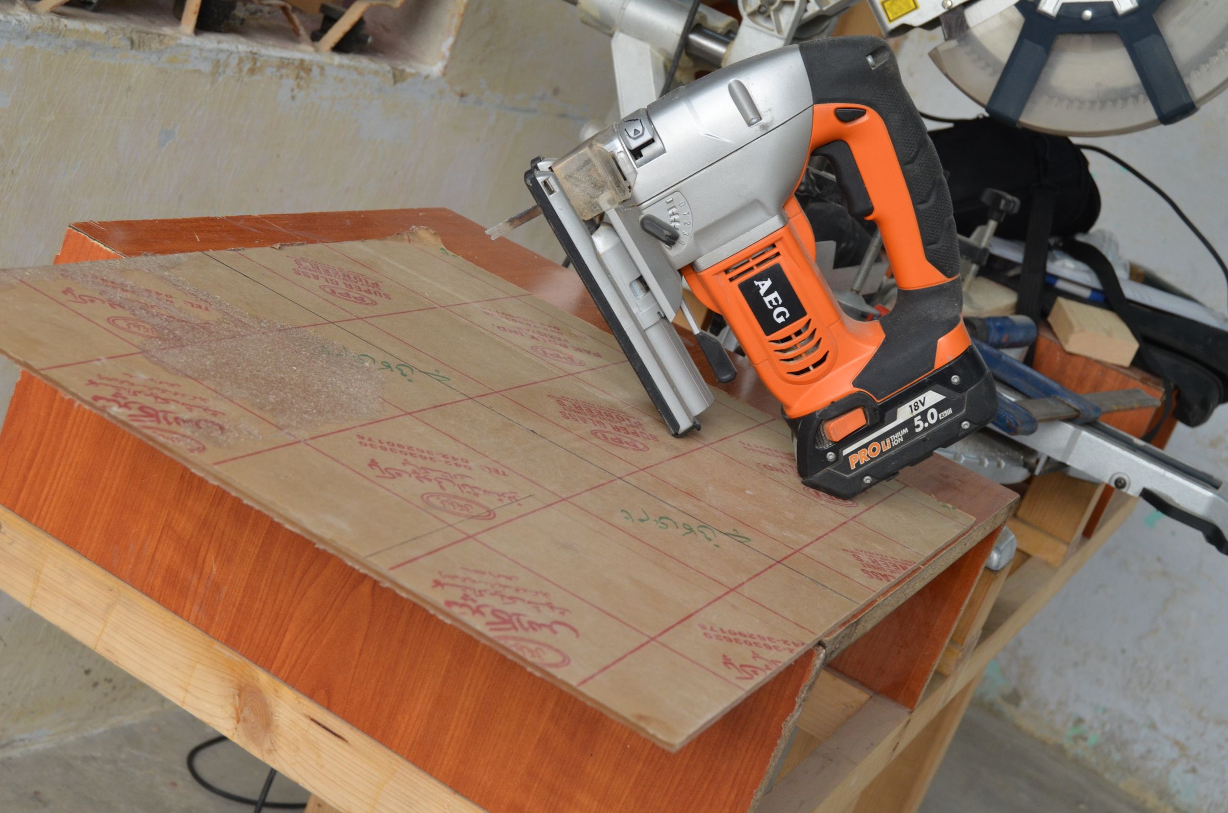 The Classic Wall Clock : 8 Steps (with Pictures) - Instructables