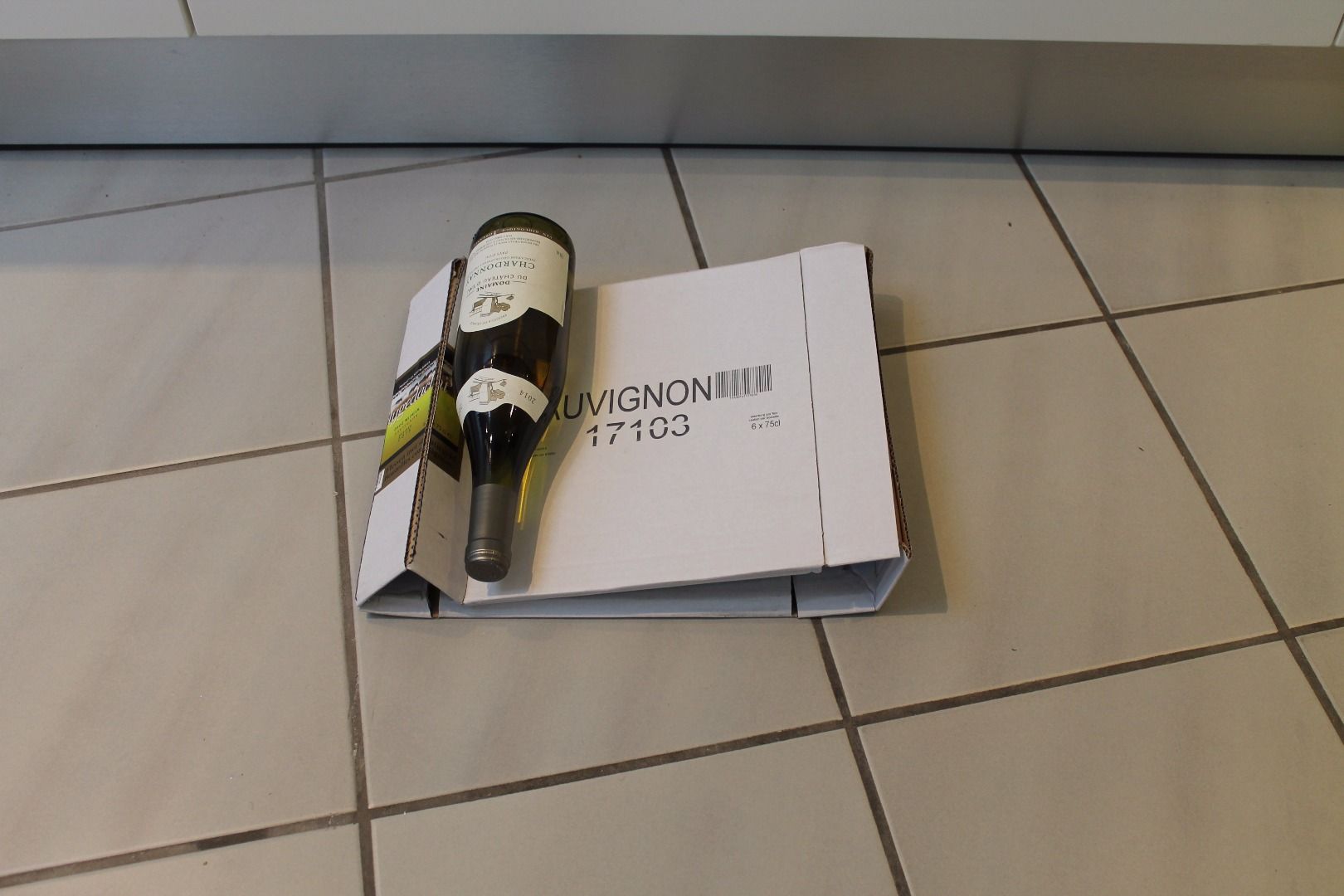 Cardboard Wine Holder : 8 Steps (with Pictures) - Instructables