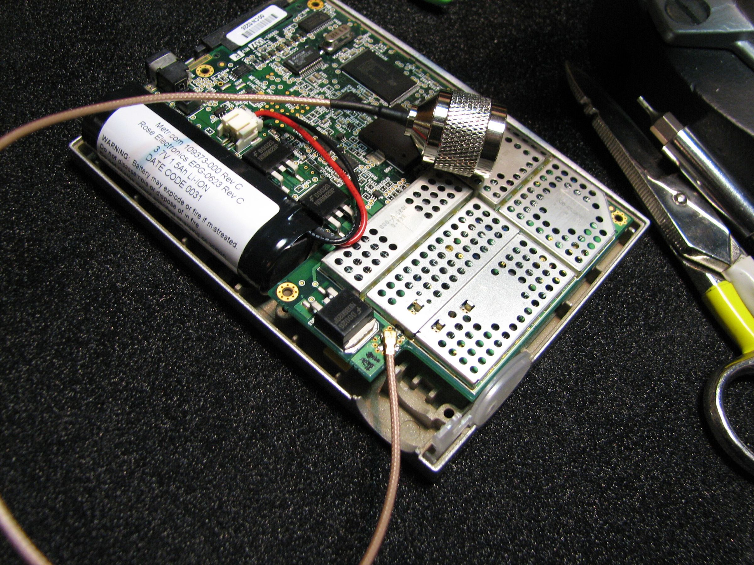 Mod a Ricochet Radio Modem to Take an External Antenna : 8 Steps ...