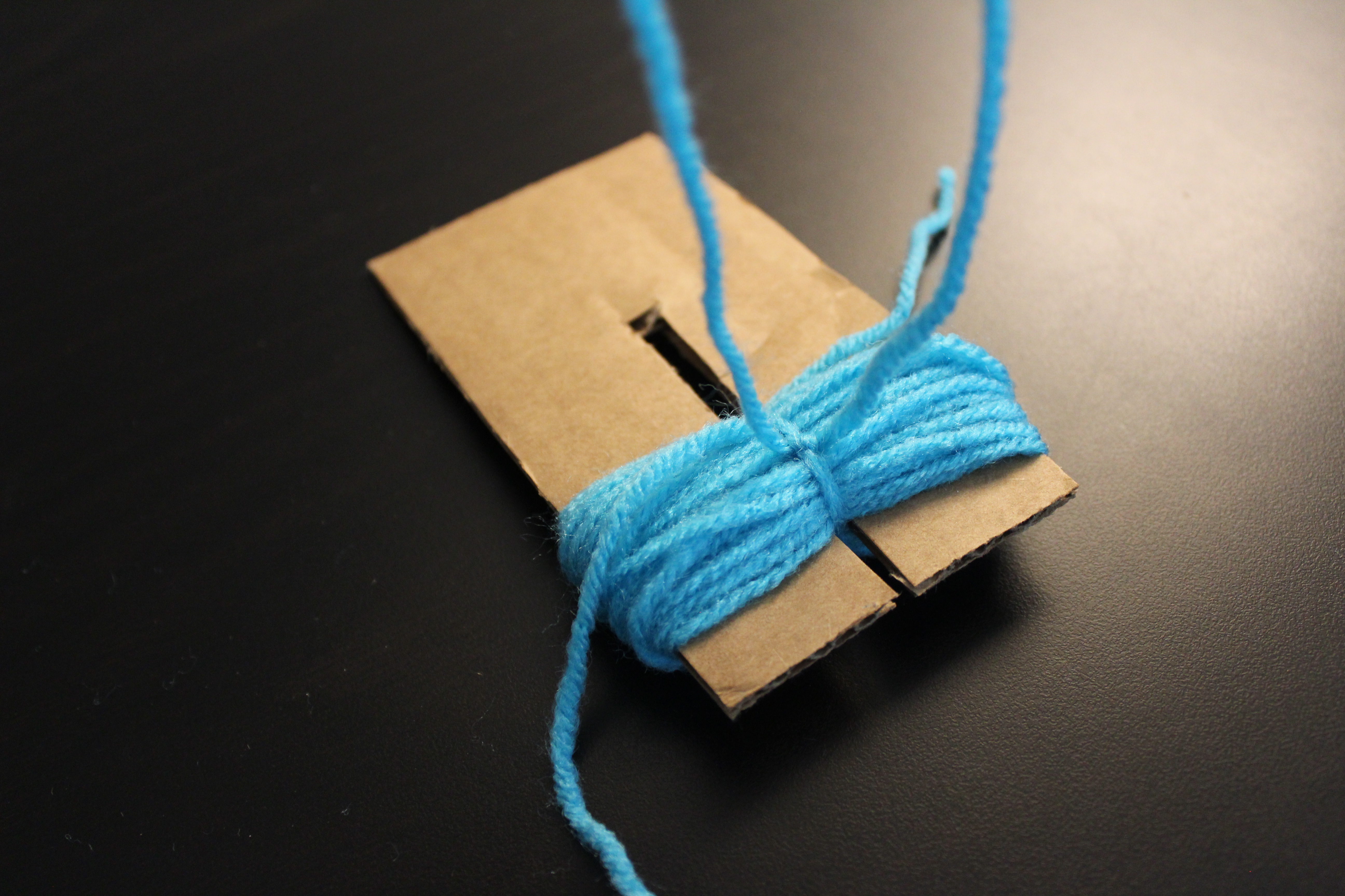 How to Make a Pom Pom Out of Yarn : 11 Steps - Instructables