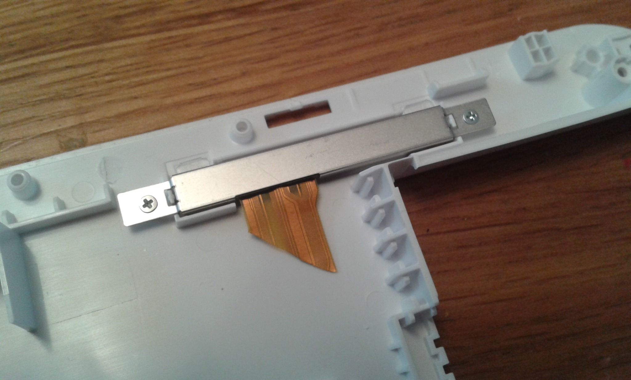 2DS Screen Repair : 11 Steps (with Pictures) - Instructables