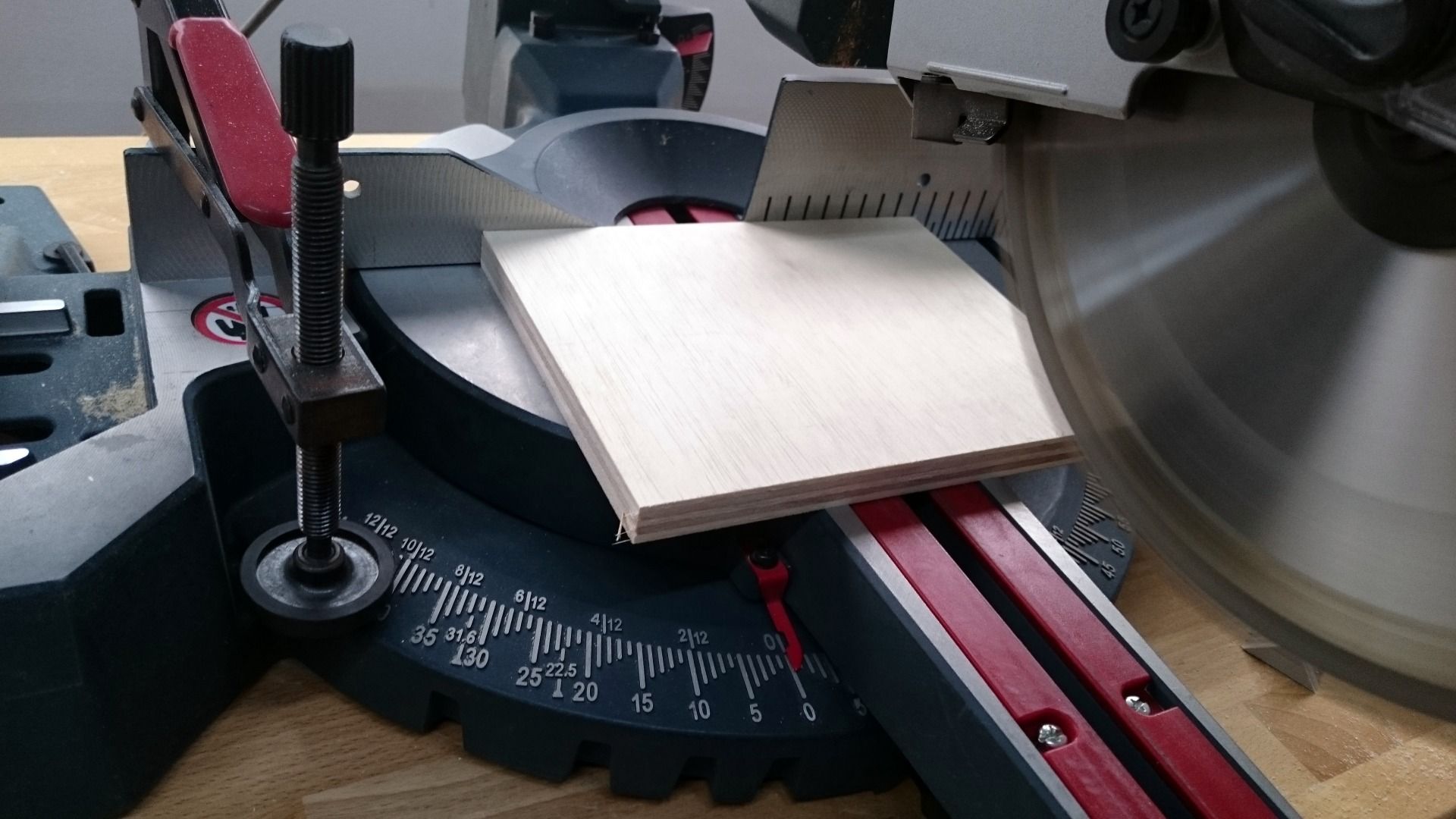 Simple Wooden Lamp : 12 Steps (with Pictures) - Instructables