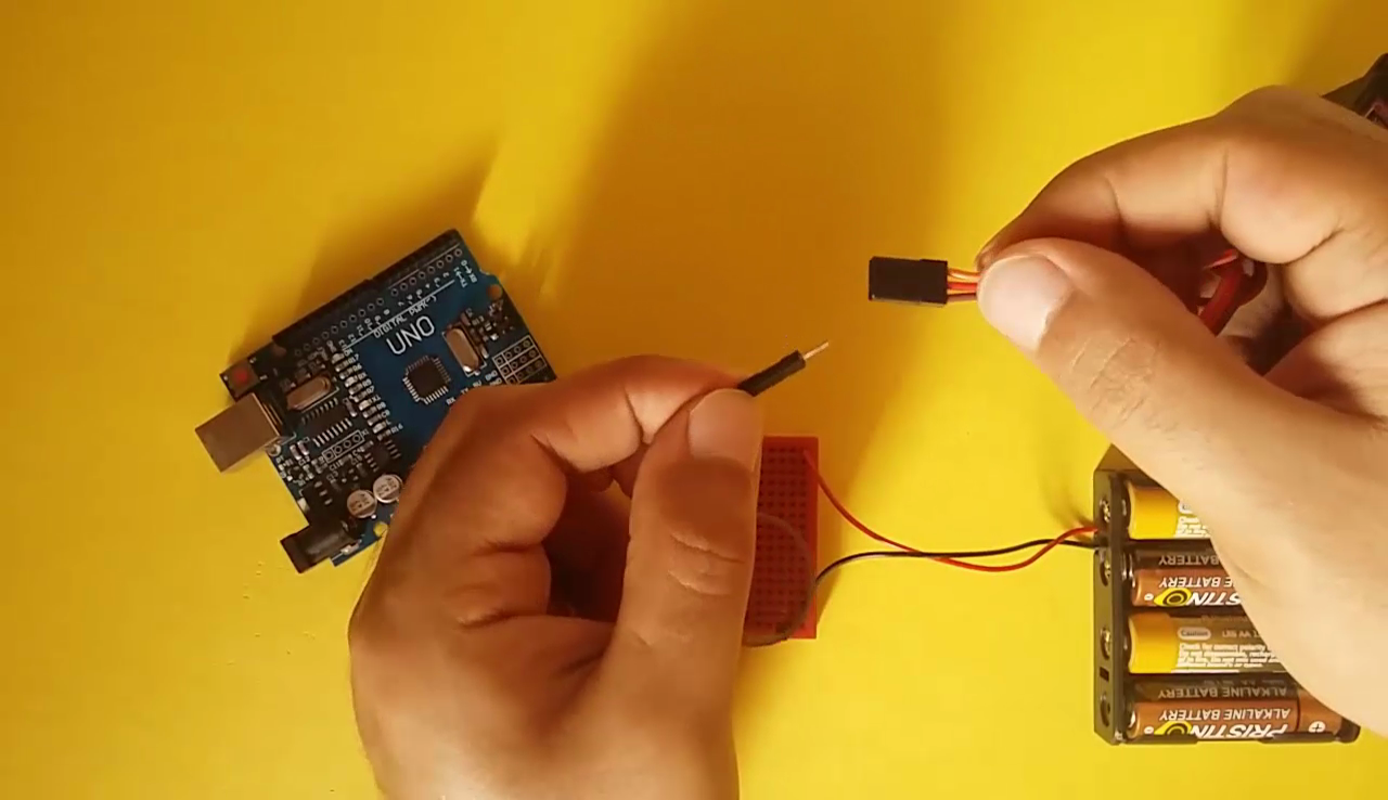 Arduino : How to Use a Servo Motor With an External Power : 5 Steps ...