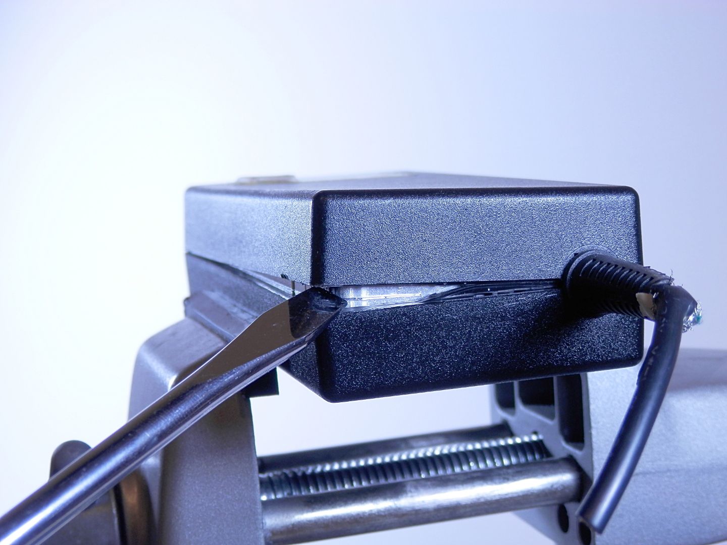 Repair Your Laptop Power Cord : 9 Steps (with Pictures) - Instructables