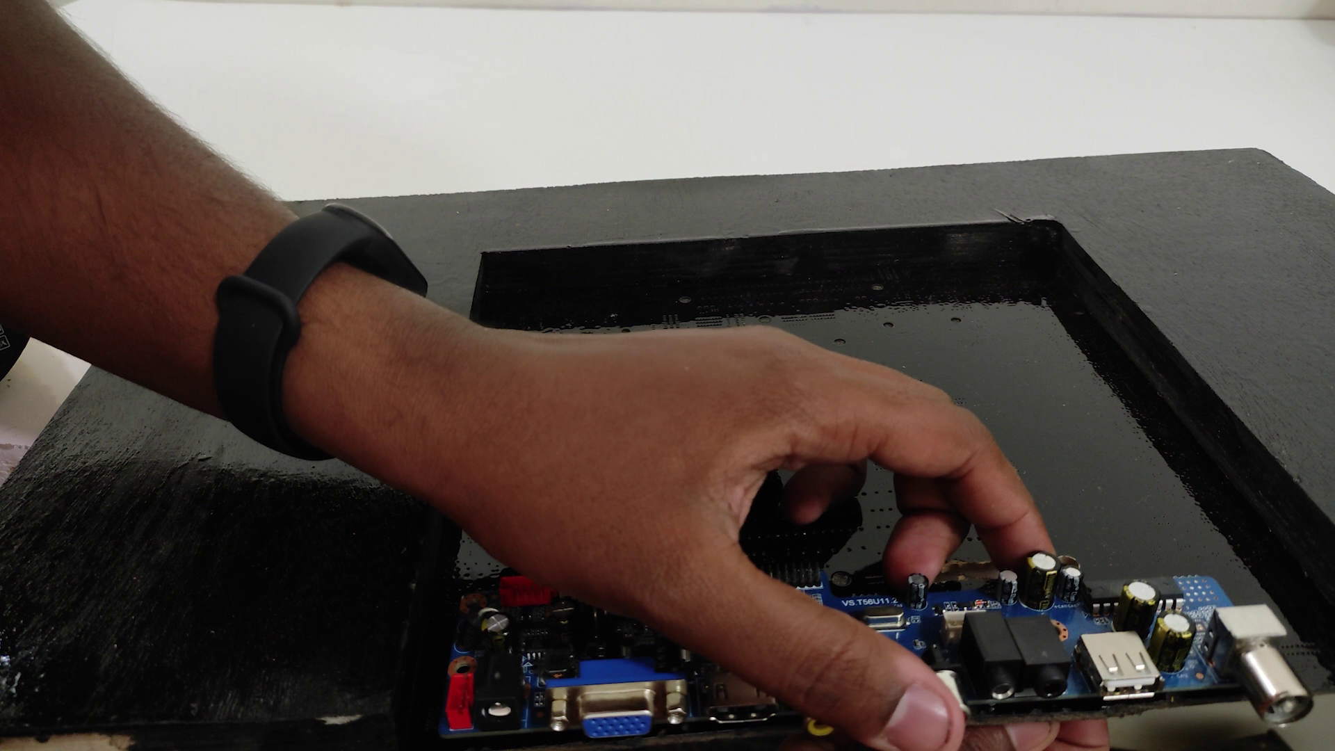 Convert Old Display Panel Into Sleek Monitor : 10 Steps (with Pictures ...