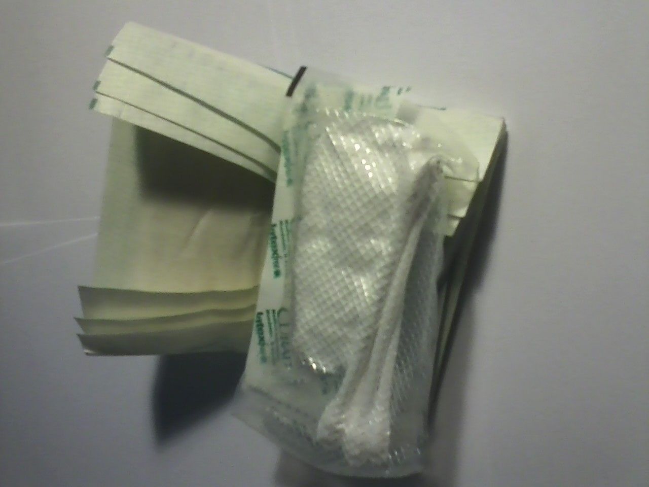 Pocket-Sized Altoids Tin First-Aid Kit : 11 Steps (with Pictures ...