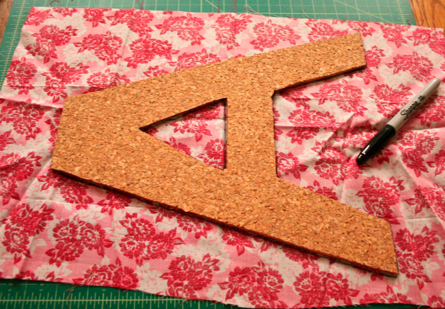 Letter Bulletin Boards : 11 Steps - Instructables