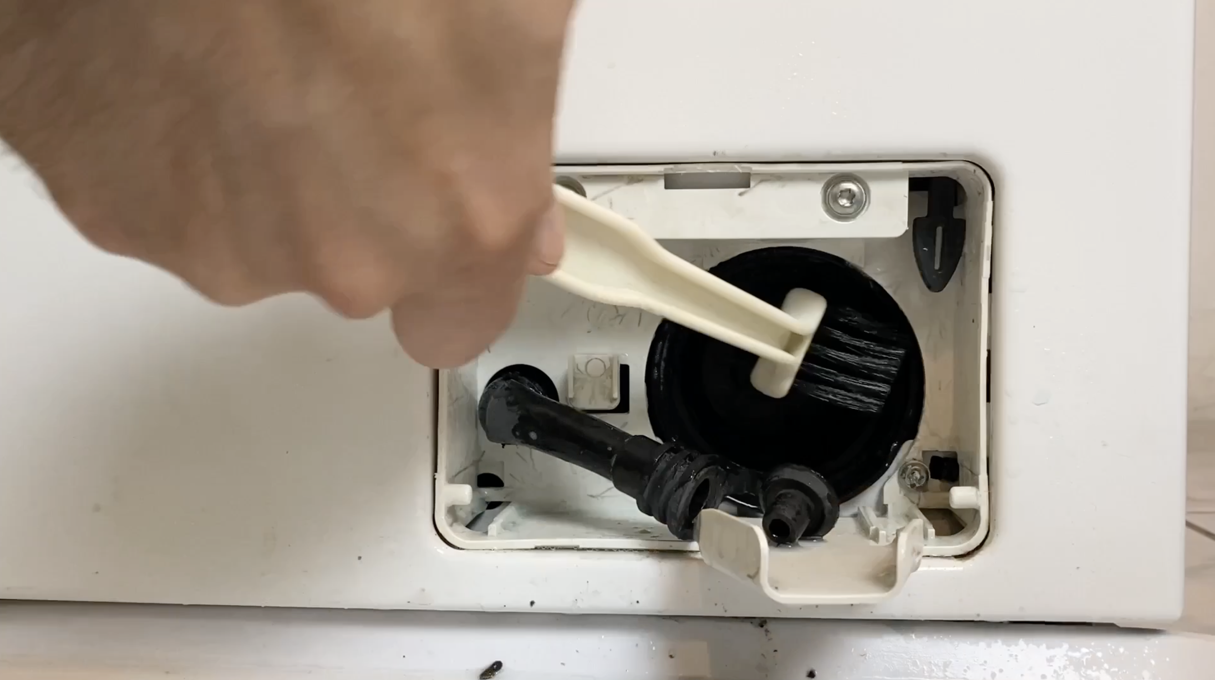 How to Clean a Smelly Washing Machine : 5 Steps (with Pictures ...