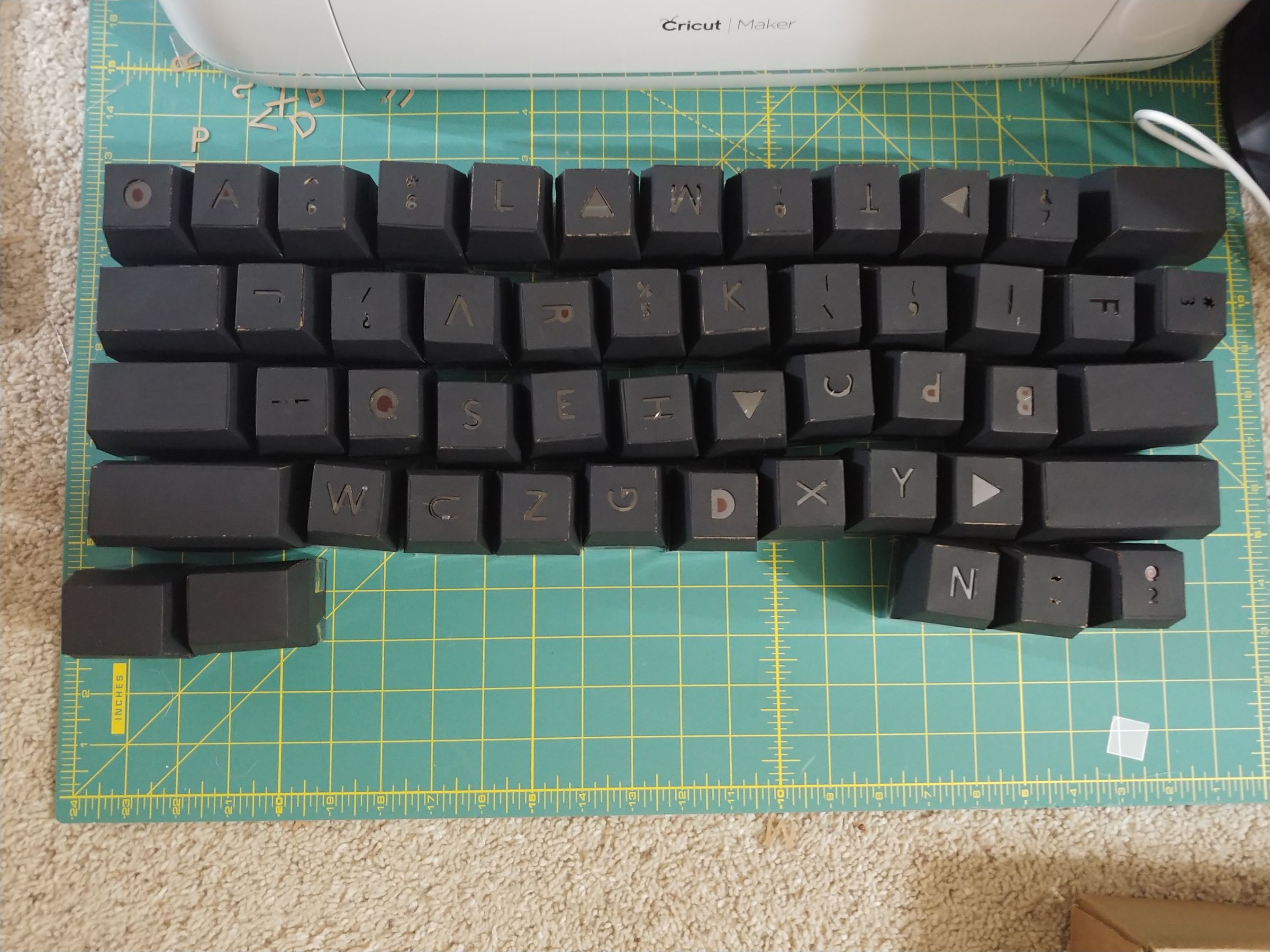 LED Keyboard Costume/Prop : 8 Steps - Instructables