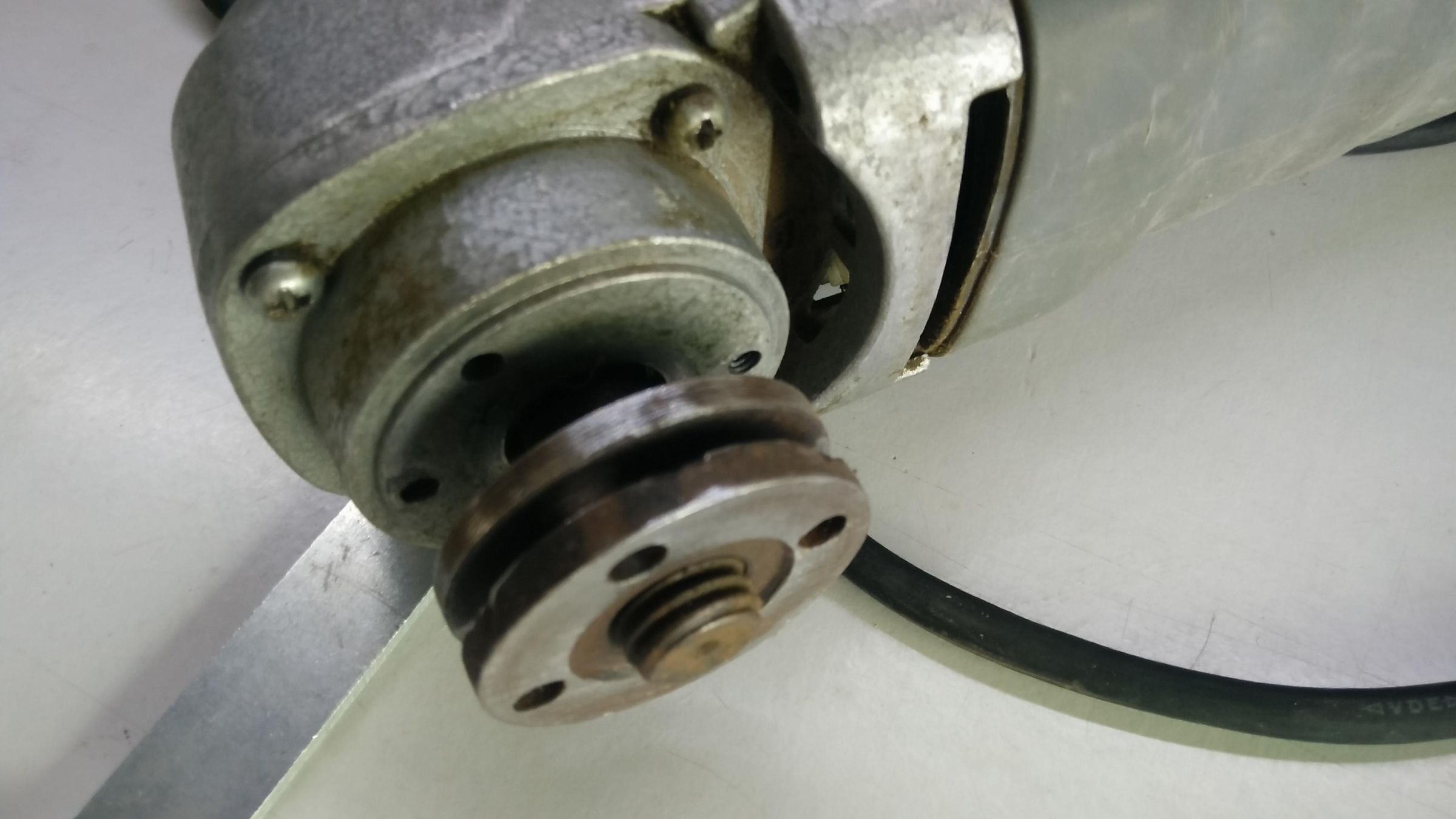 DIY Powerful Lawn Trimmer From an Angle Grinder : 11 Steps (with ...