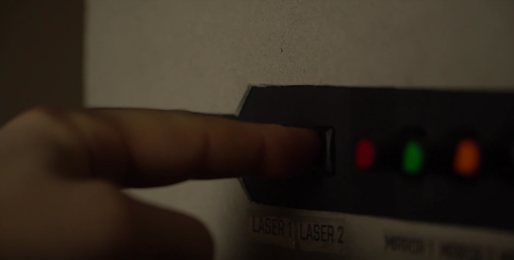 HOW TO MAKE ADVANCED LASER PROJECTOR : 7 Steps (with Pictures ...