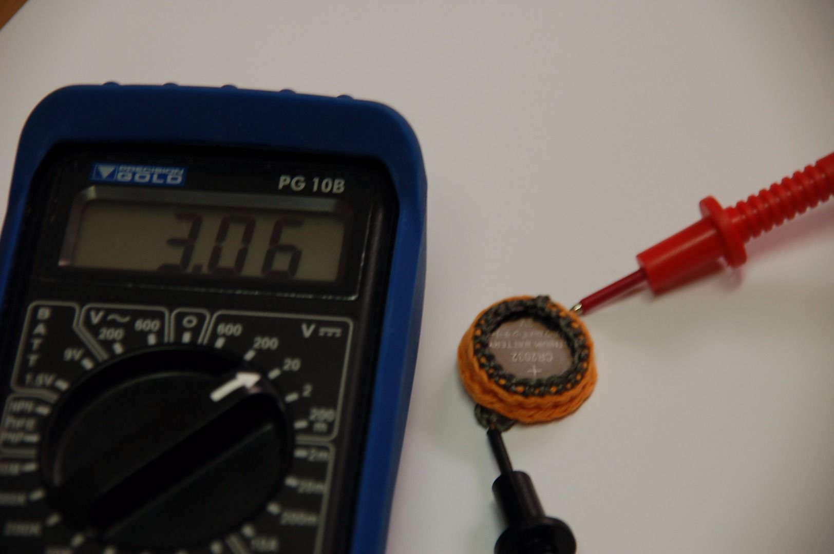 Crochet Battery Holder : 5 Steps - Instructables