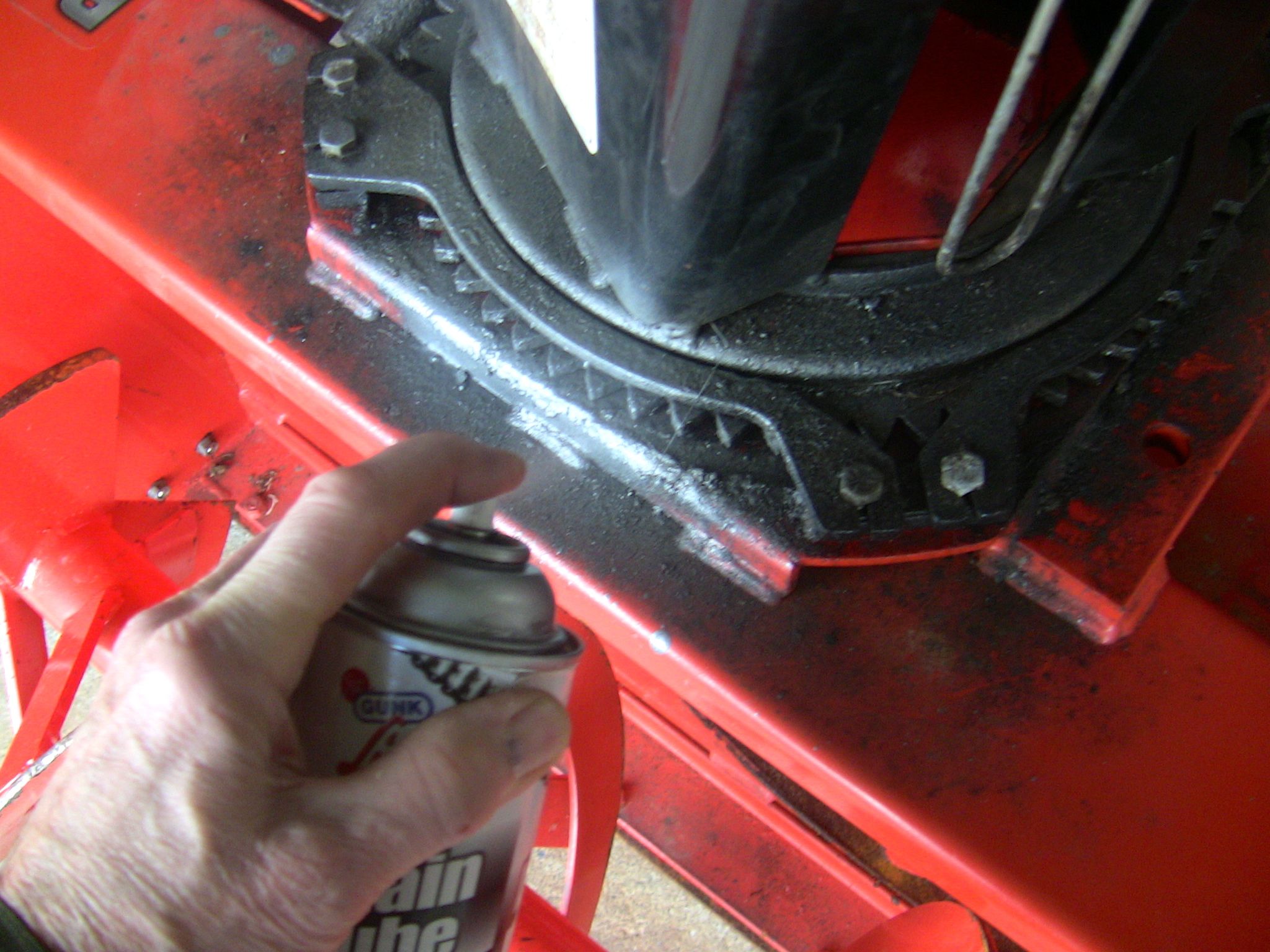 Installing Snowblower on Kubota BX Tractor : 6 Steps (with Pictures ...