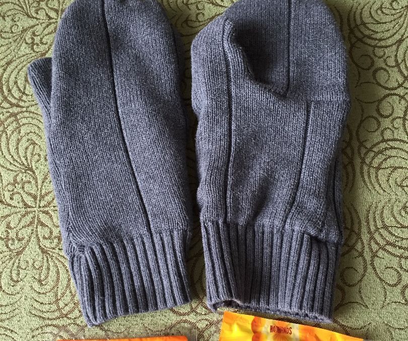 Thinsulate Sweater Mittens With a HotHands Pocket! : 6 Steps (with ...
