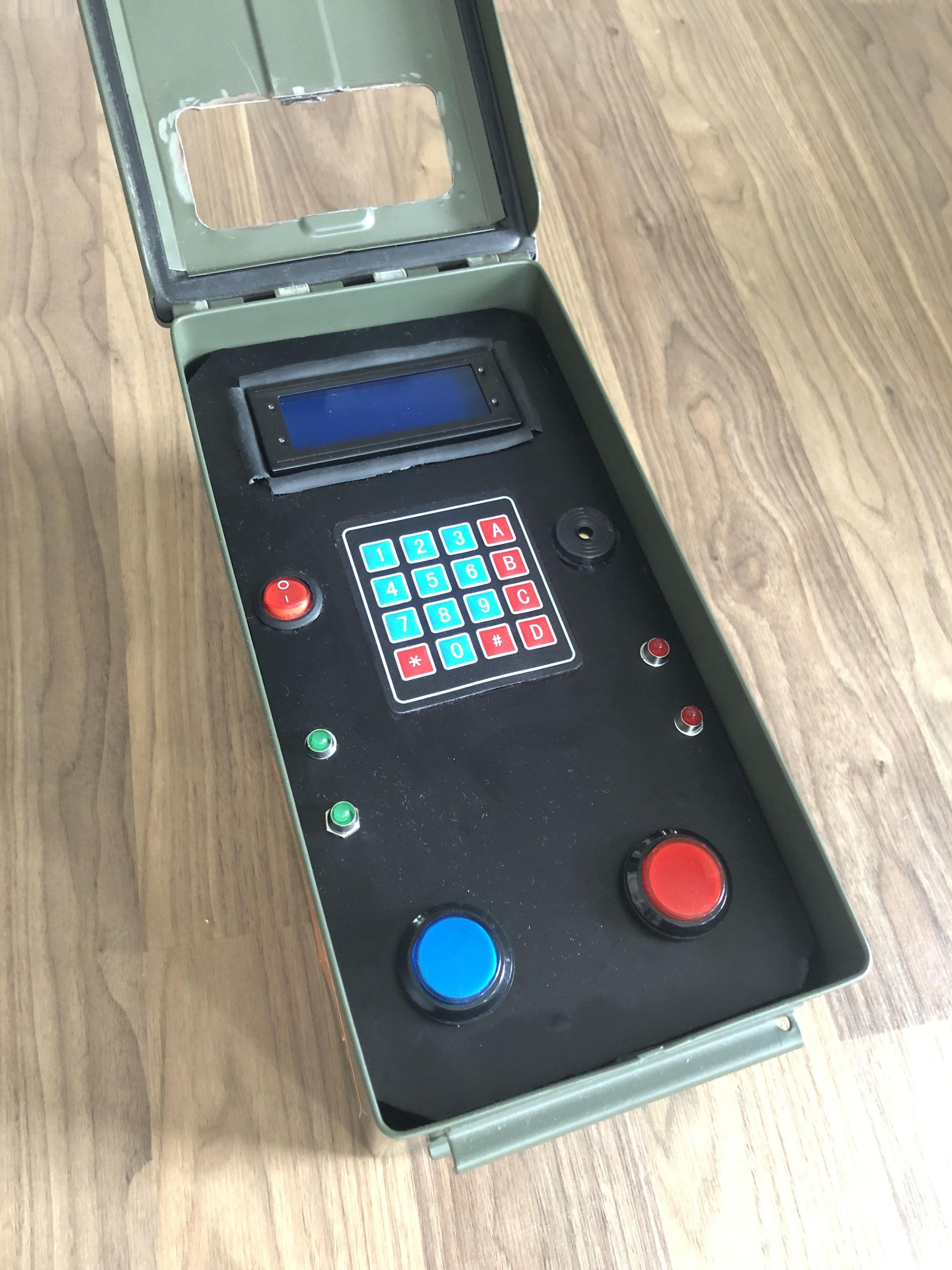 ARDUINO AIRSOFT TIME BOMB GAME - Instructables