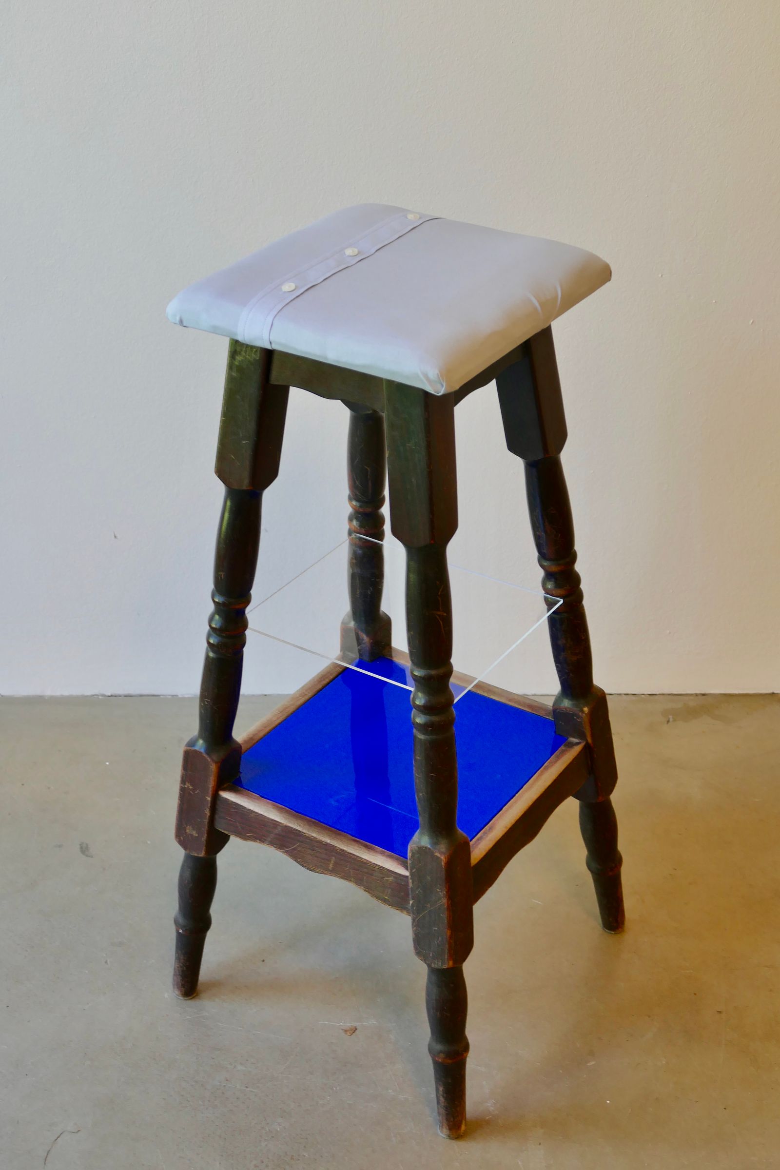 The Clothing Stool : 6 Steps - Instructables