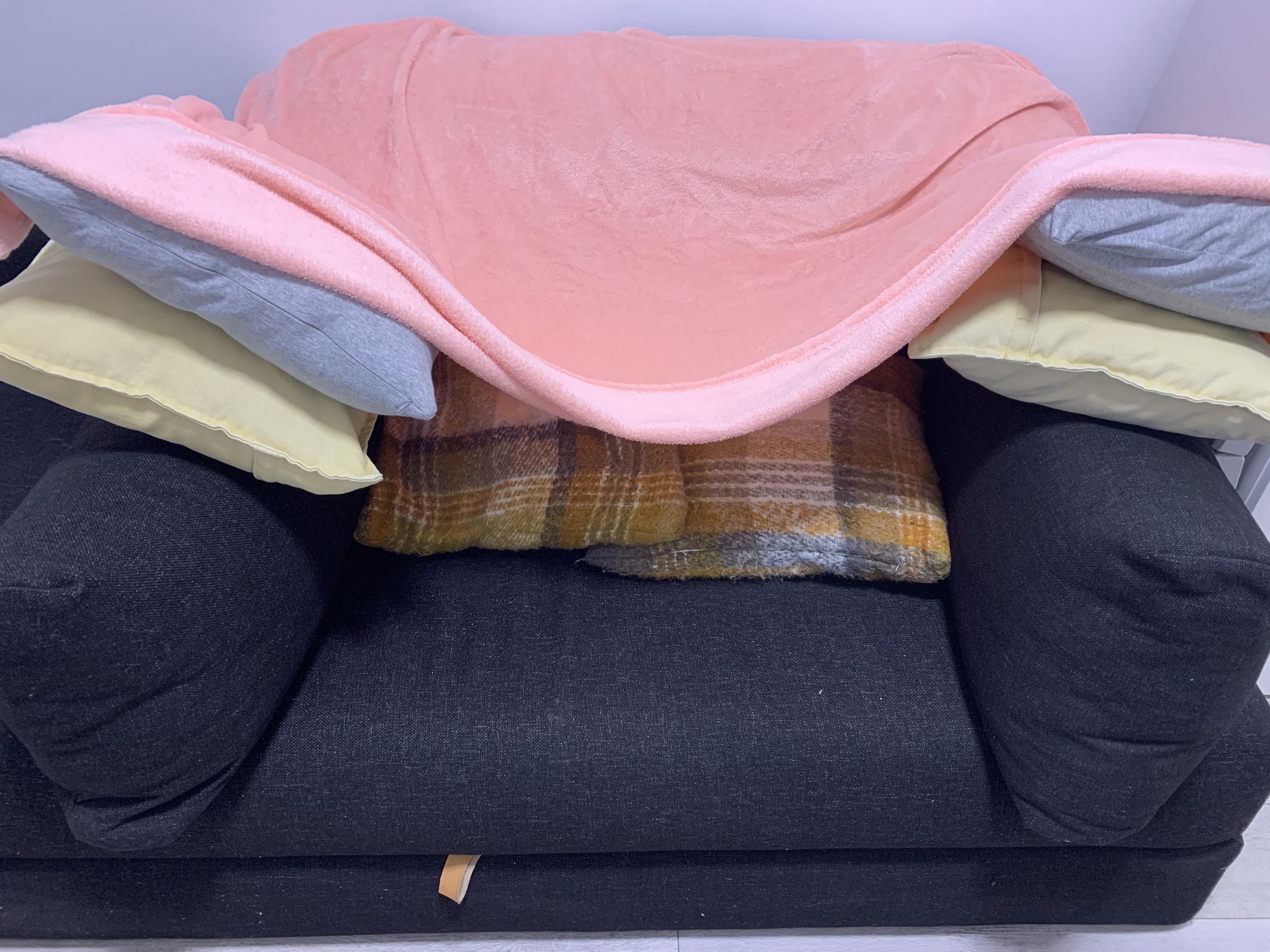 The Ultimate Couch Fort Adventure : 5 Steps - Instructables