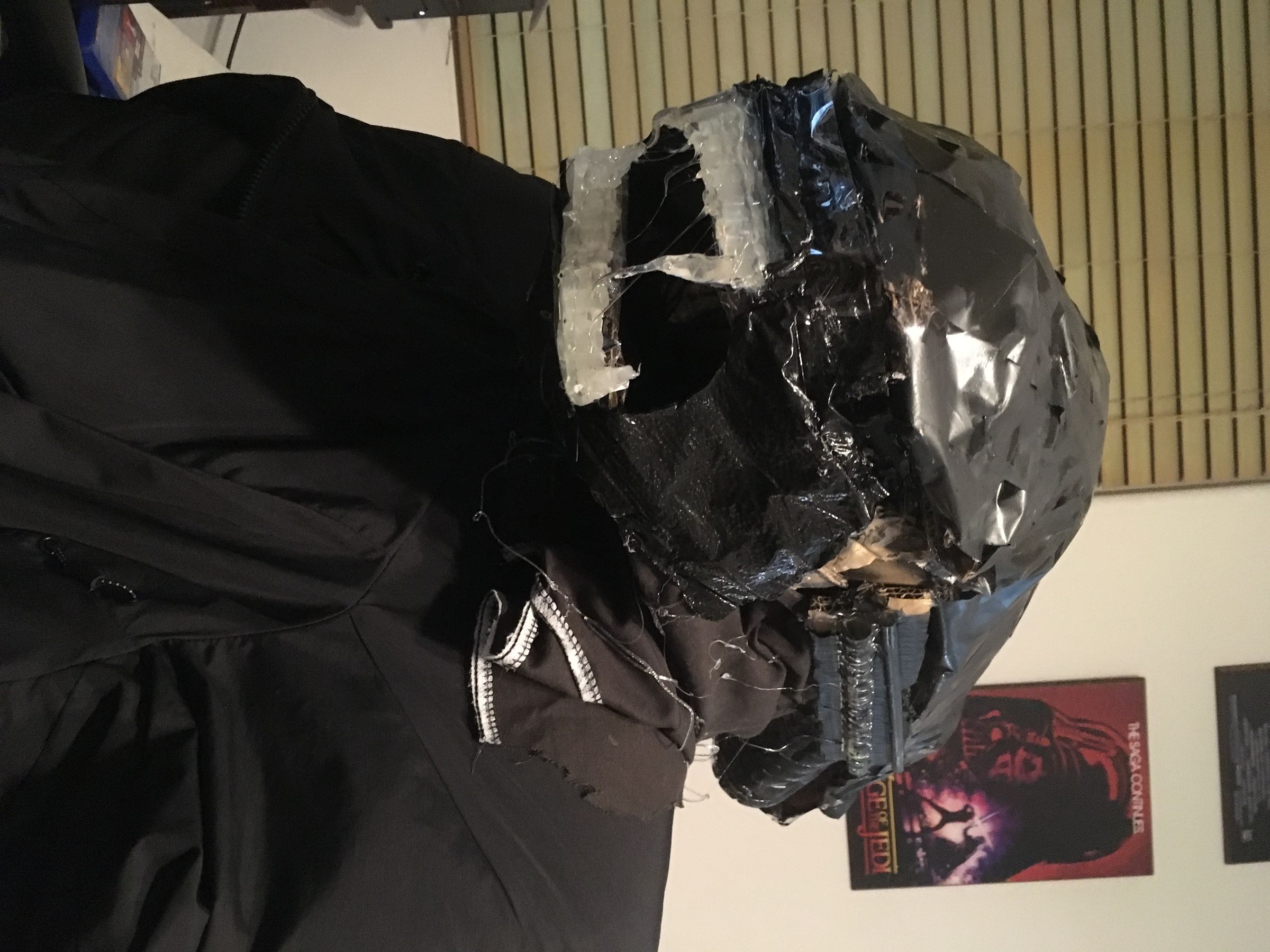 Alien Xenomorph Drone Cosplay 1979 Suit : 6 Steps - Instructables