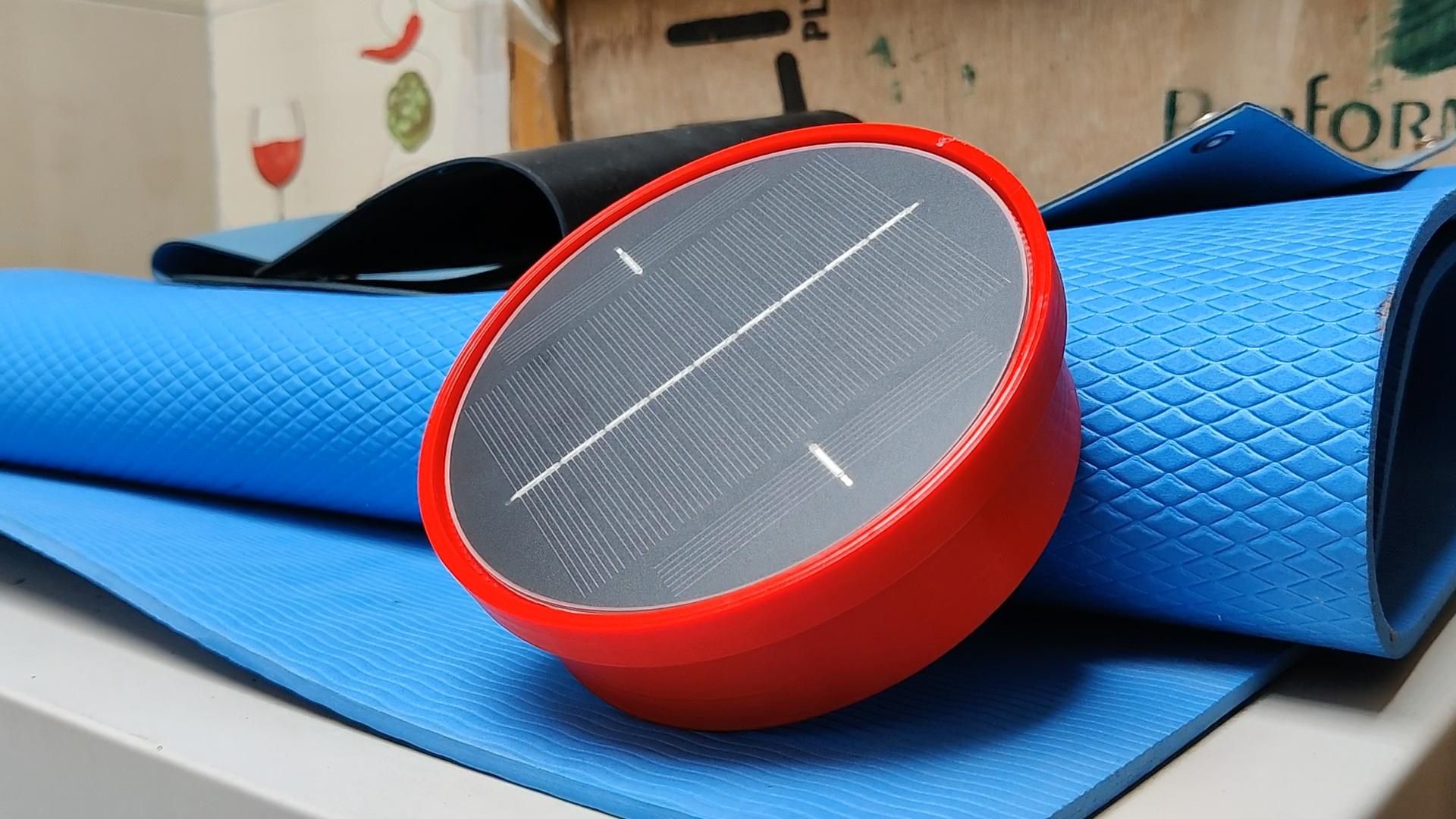 SOLAR Bank Version 2! : 9 Steps (with Pictures) - Instructables