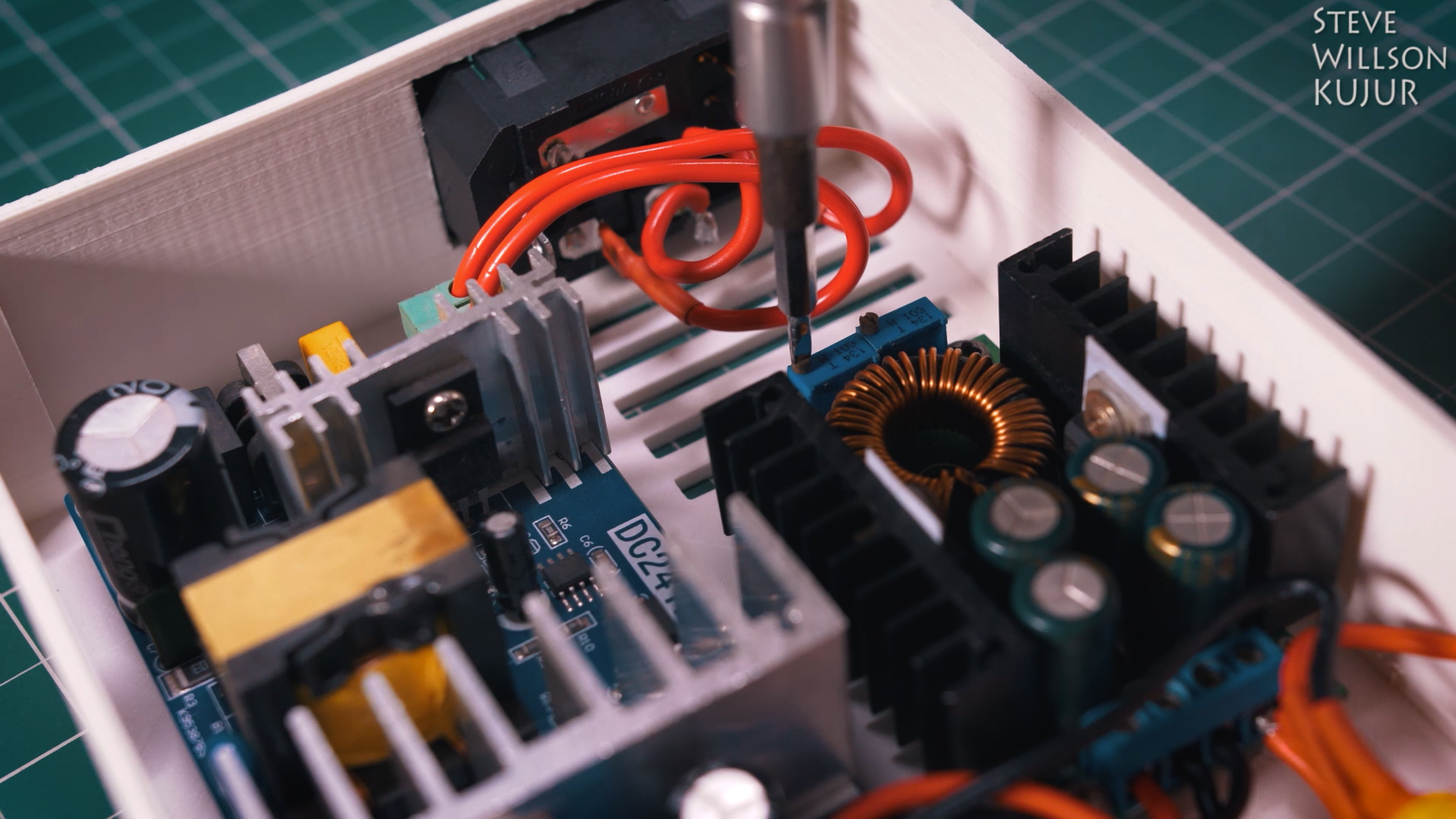 DIY Lithium Battery Charger : 15 Steps - Instructables