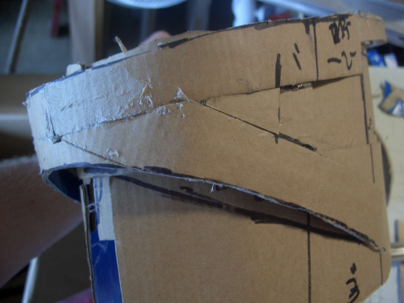 Cardboard/Fiberglass Halo 3 Inspired Master Chief Costume : 15 Steps ...