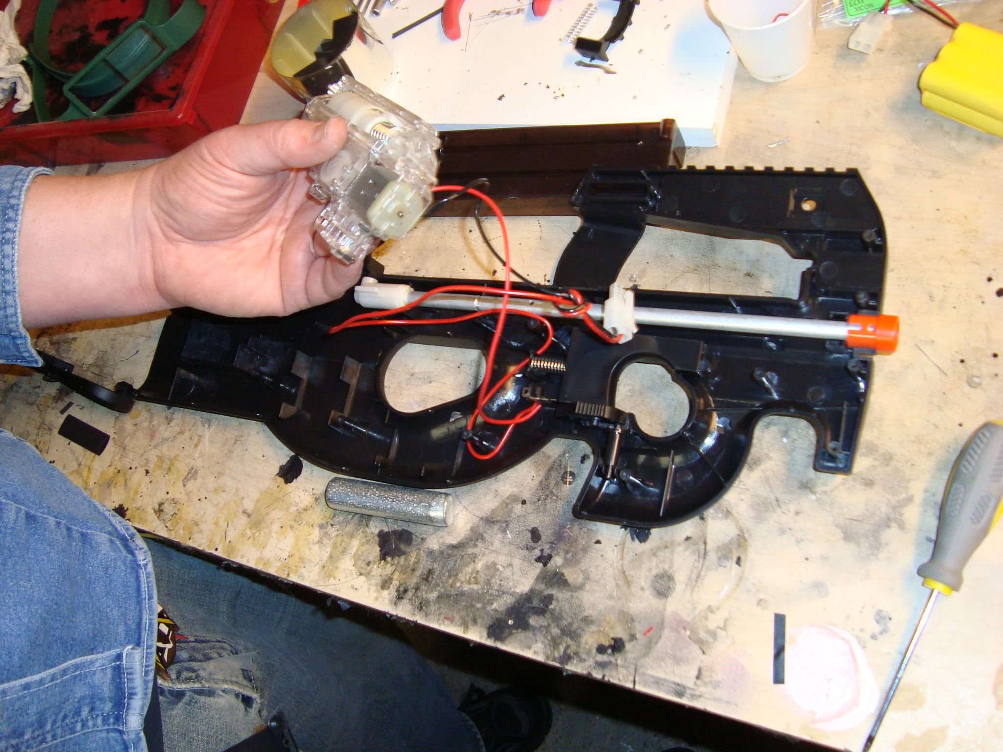 Conversion of Cheap Airsoft P90 to Miles Laser Tag. : 20 Steps (with ...