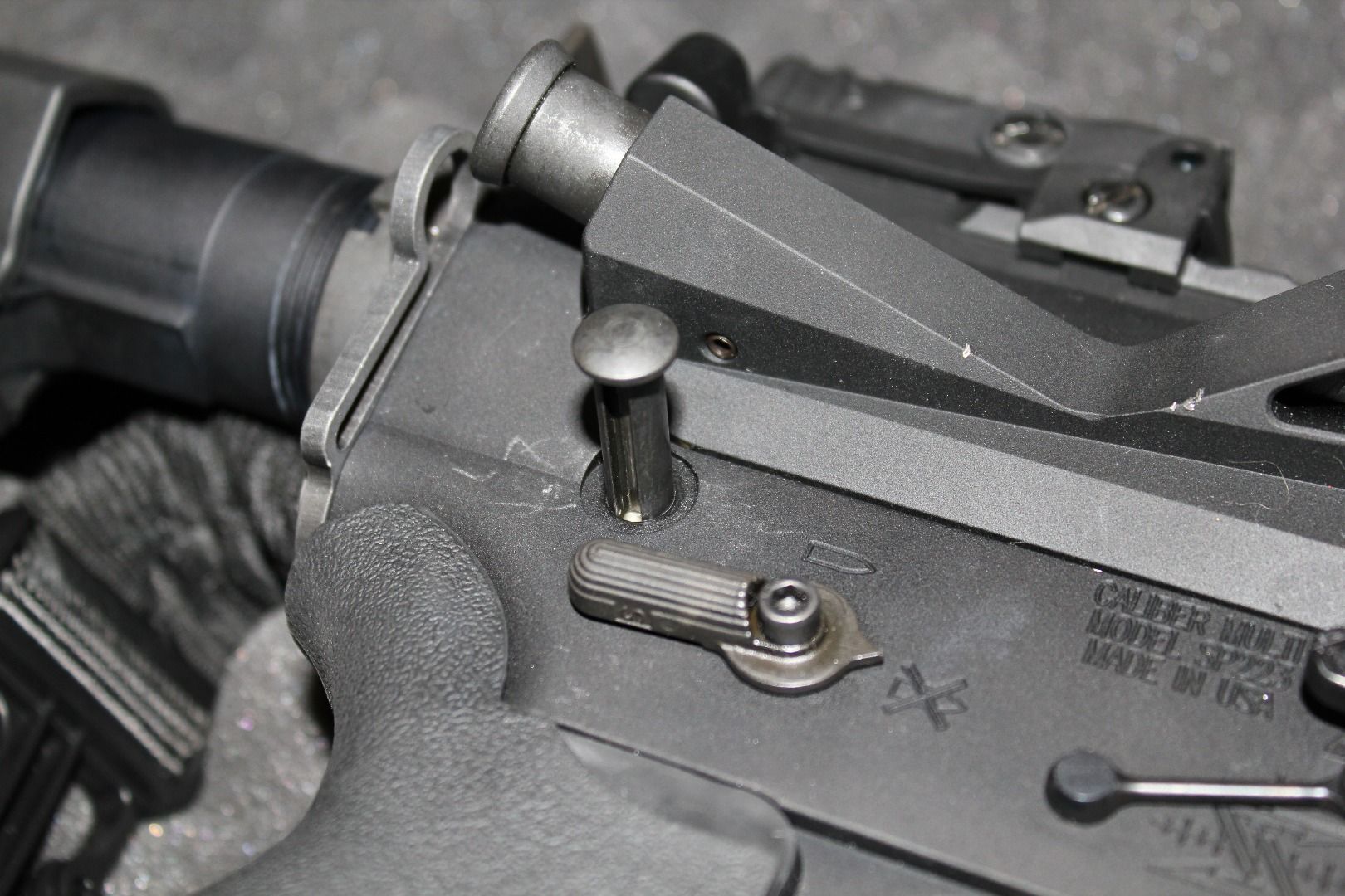 How to Field Strip an AR-15 : 8 Steps - Instructables