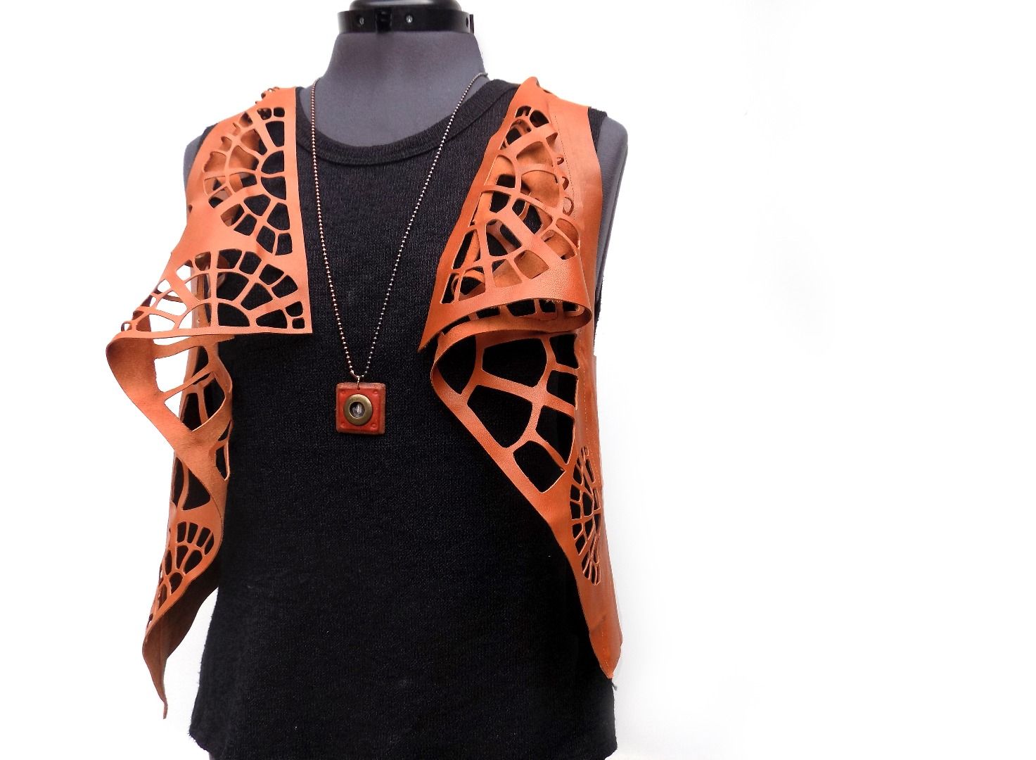 No-Laser Leather Vest : 11 Steps (with Pictures) - Instructables