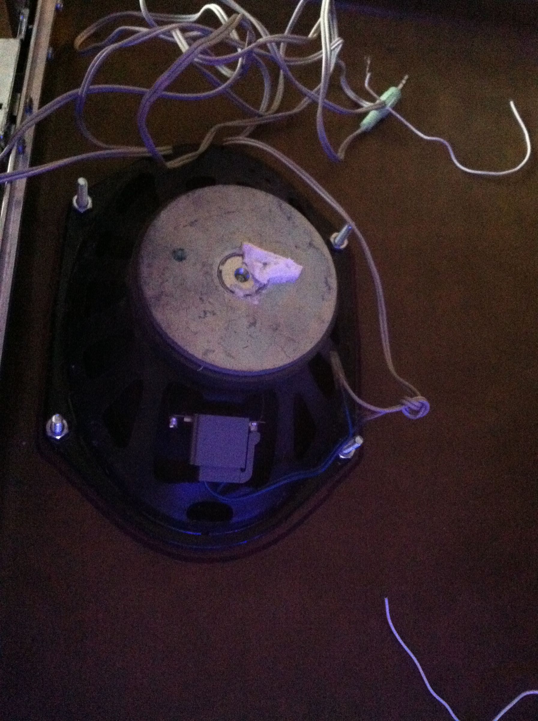 Briefcase Boombox Portable Speaker - Instructables