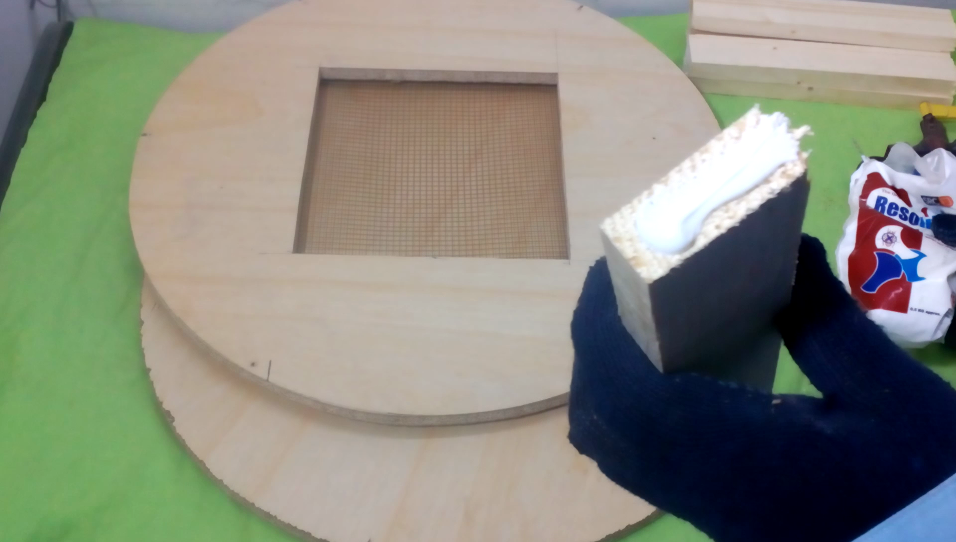 How to Make Brooder for Chicks : 7 Steps (with Pictures) - Instructables