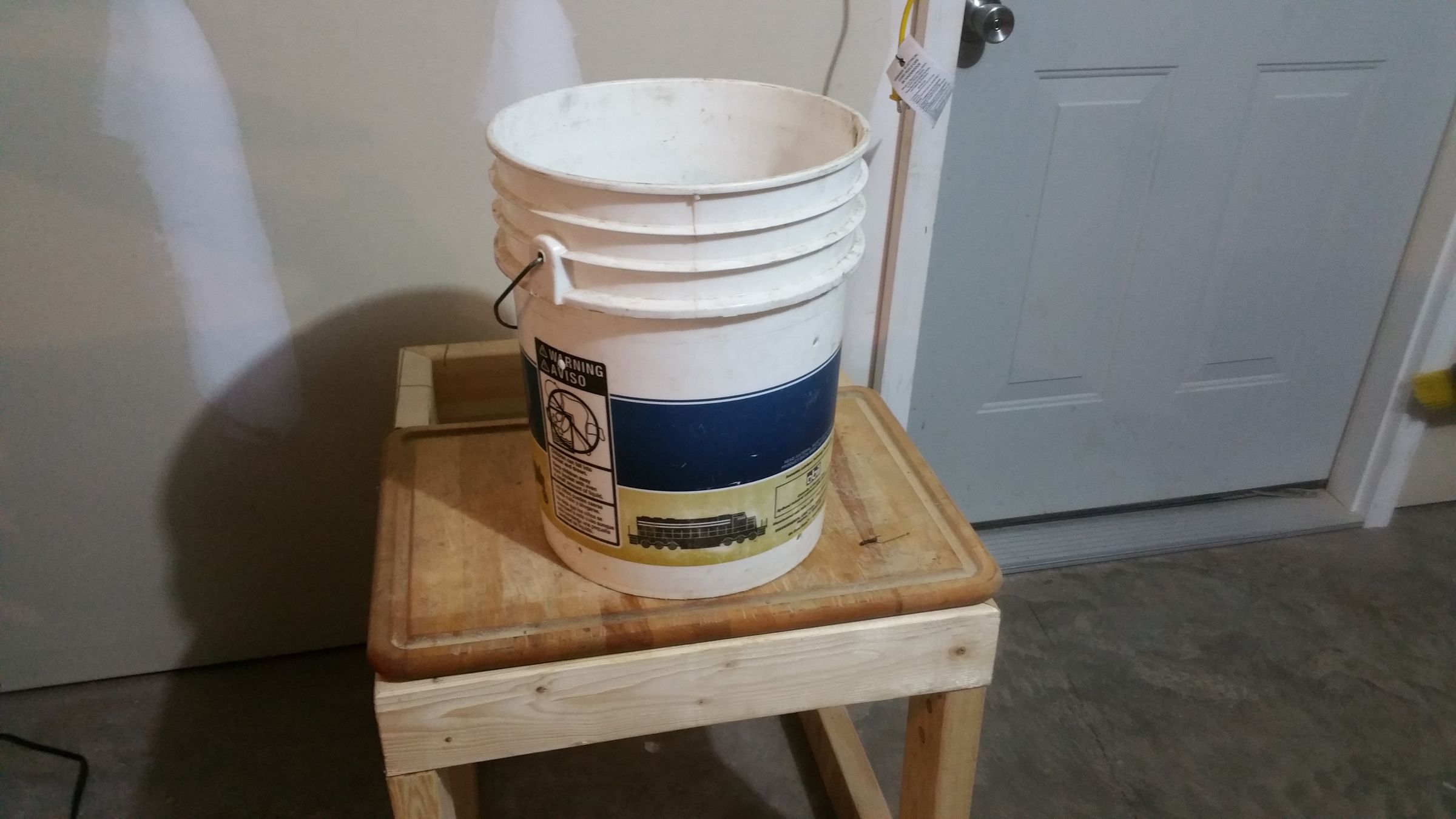 Fishing Tackle Bucket : 7 Steps - Instructables