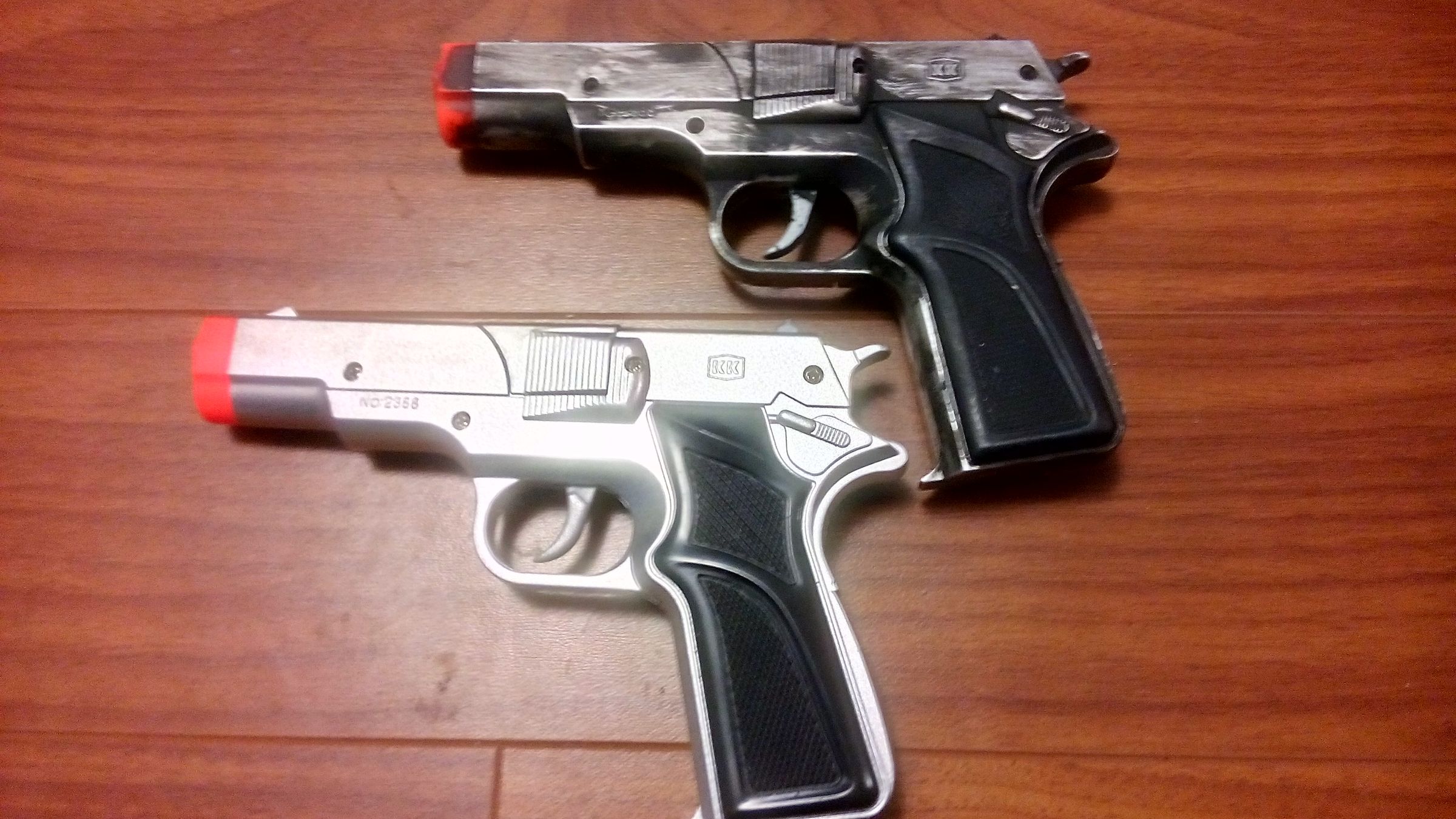 Painting a Cap Gun to Look Metal : 3 Steps - Instructables
