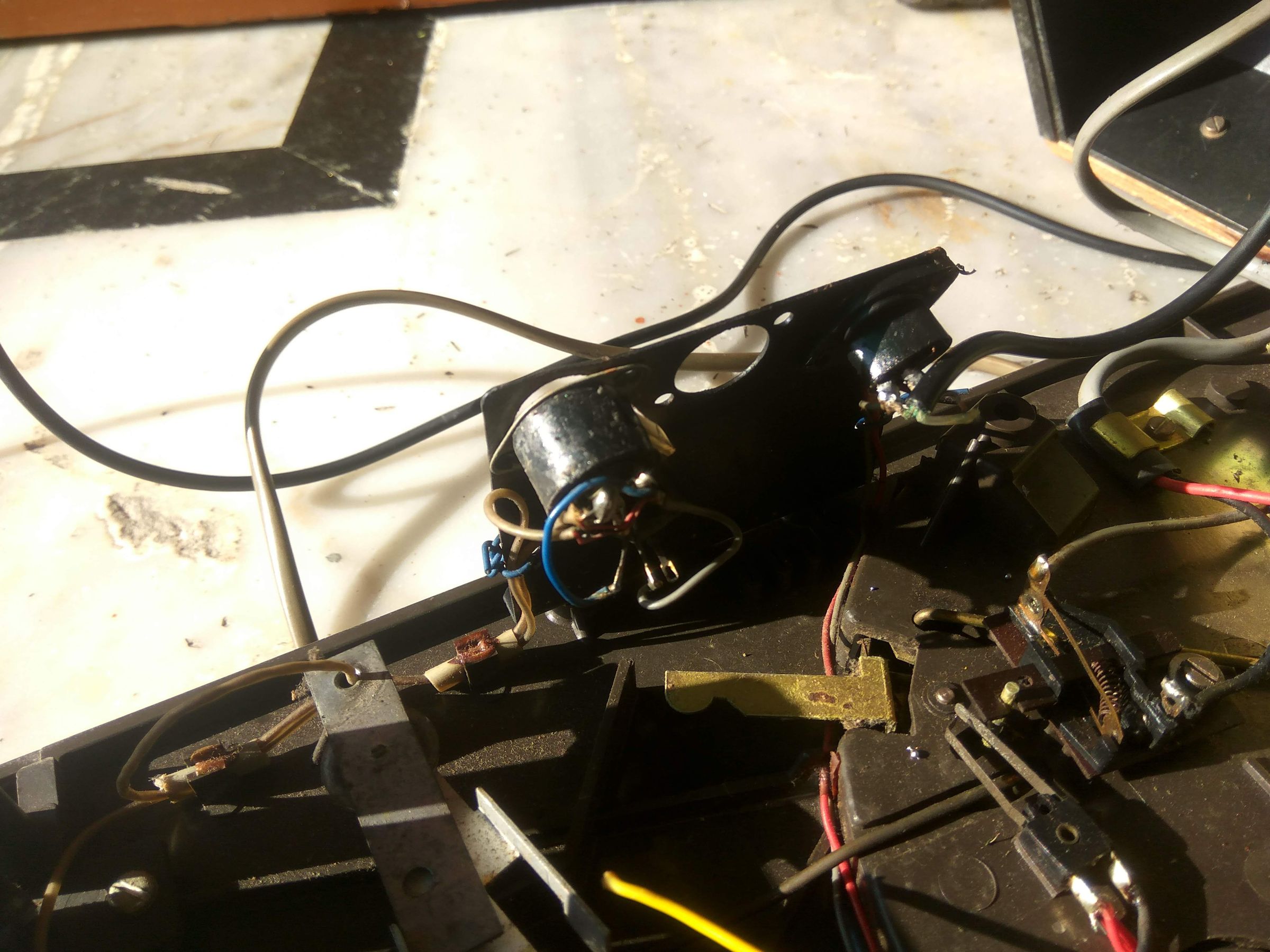 The Return of 1950's Gramophone : 9 Steps - Instructables