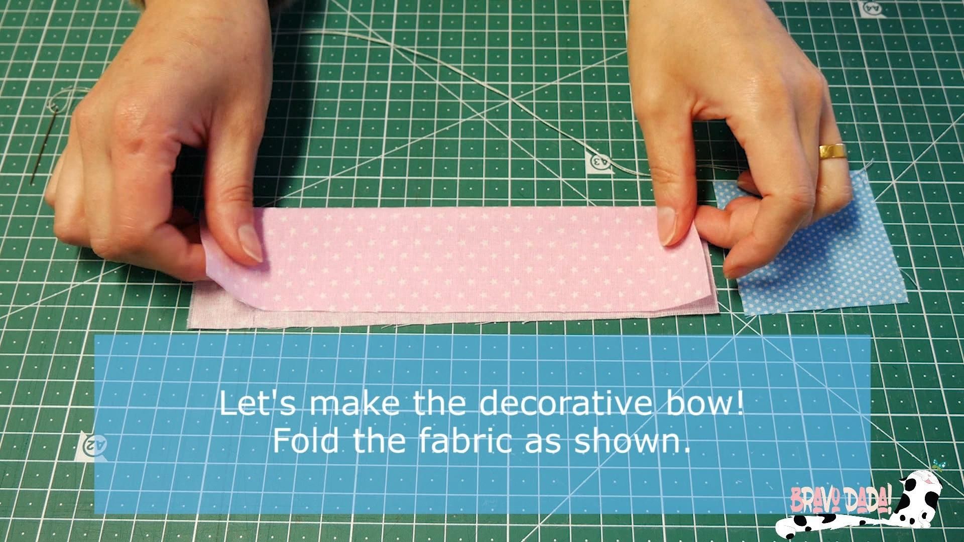 DIY How to Make a Quilted Sewing Machine Mat With Pockets and Thread ...