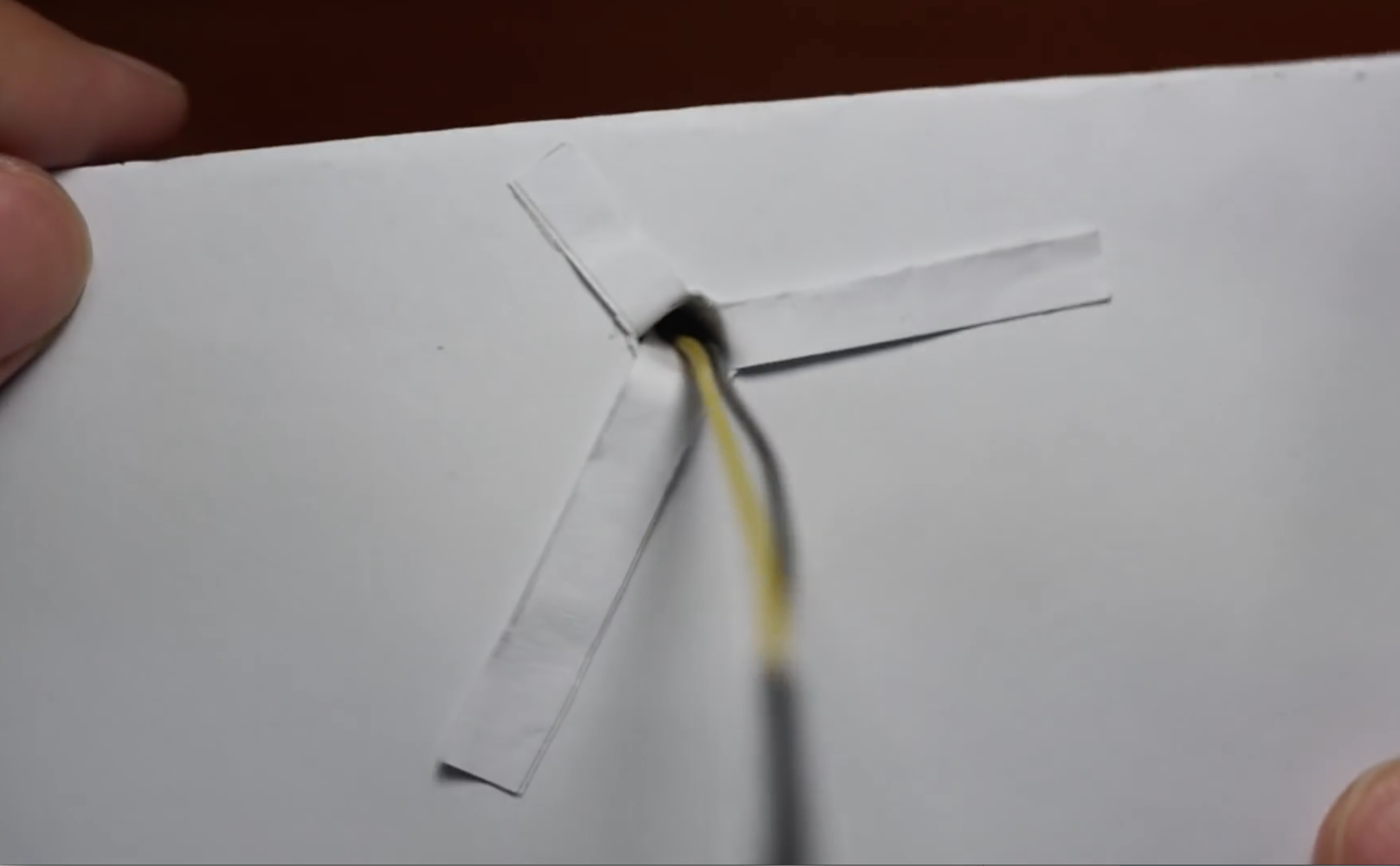 Simple Street Lamp With Paper : 5 Steps (with Pictures) - Instructables