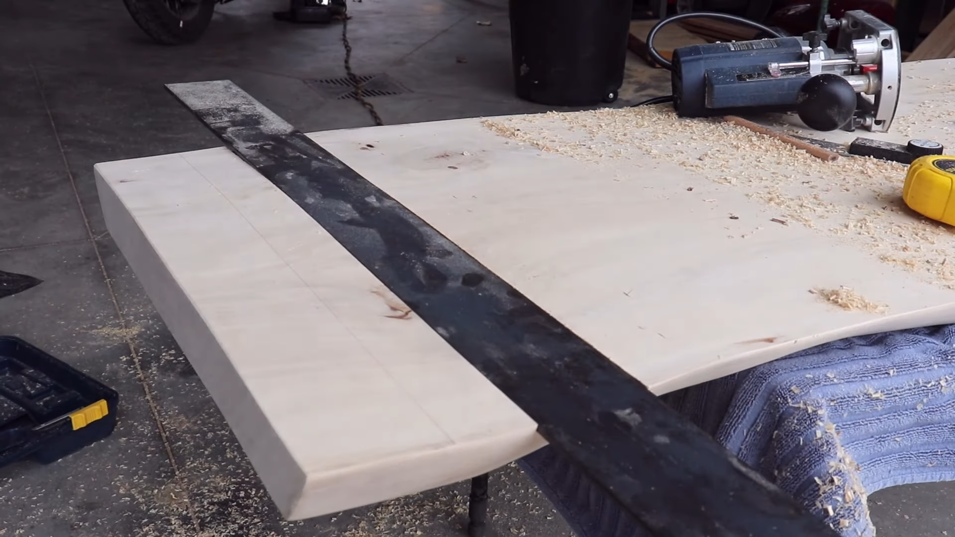 Live Edge Desk : 9 Steps (with Pictures) - Instructables