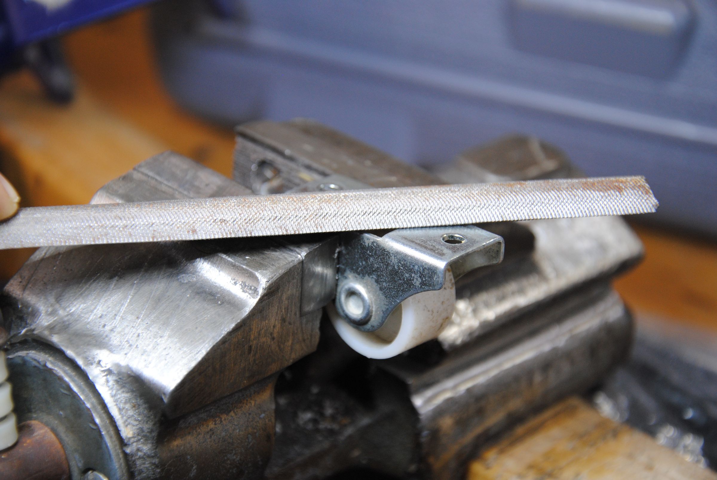 How to Make a Magnetic Honing Guide (For Sharpening Chisels & Hand ...