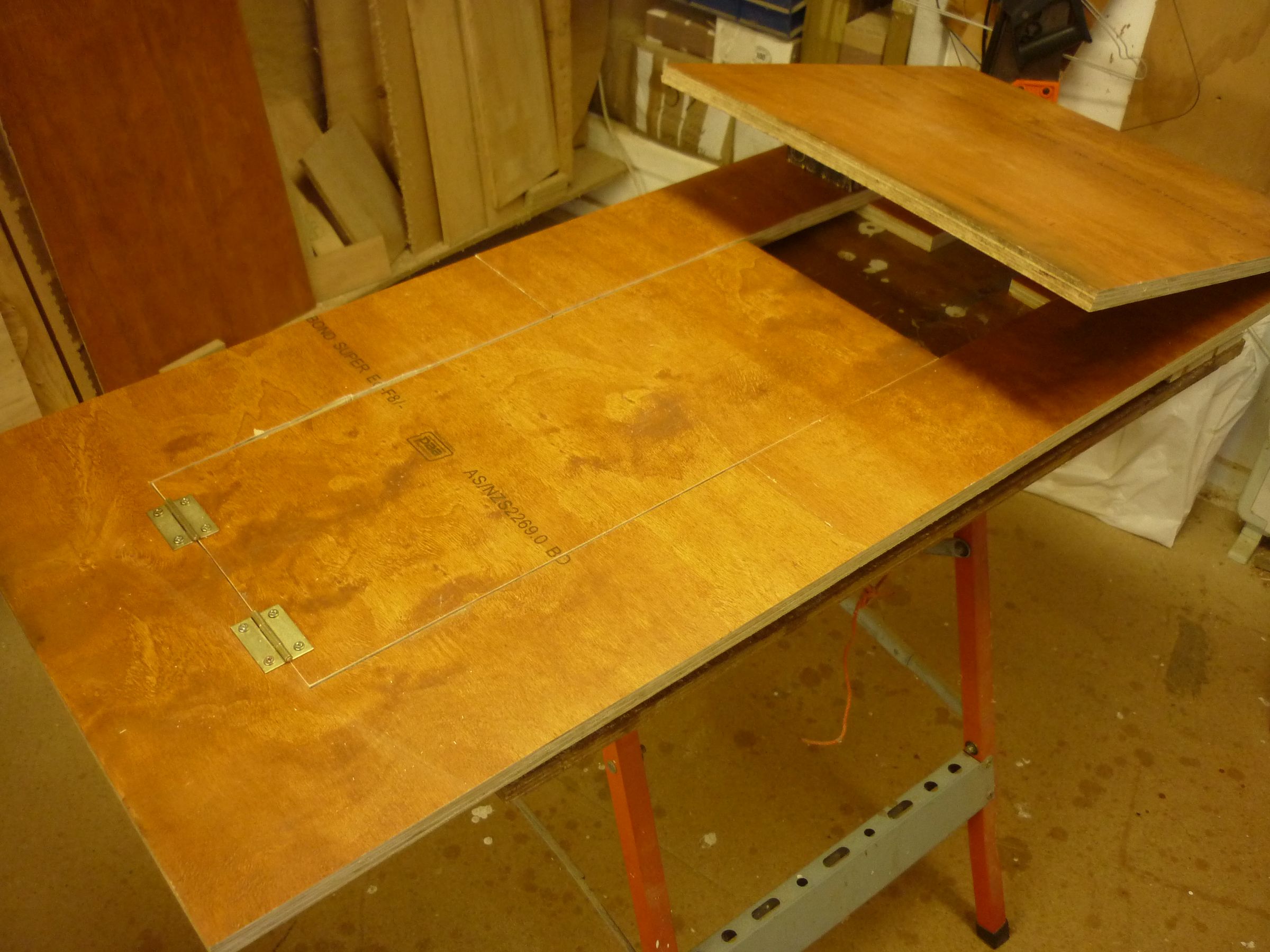 Collapsible Z-Shaped Side Table : 7 Steps (with Pictures) - Instructables