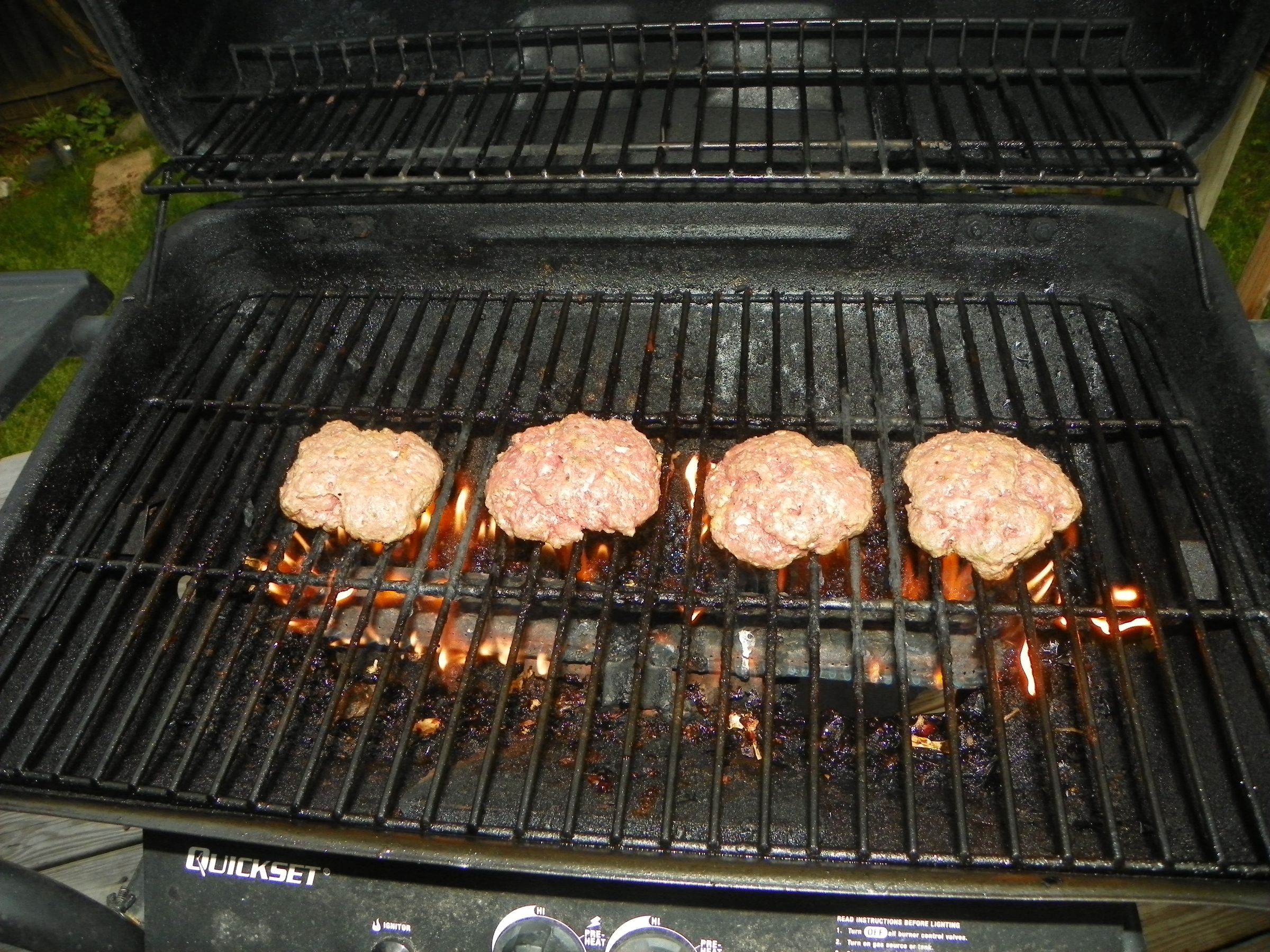 Putting on the Ritz Burger : 7 Steps - Instructables
