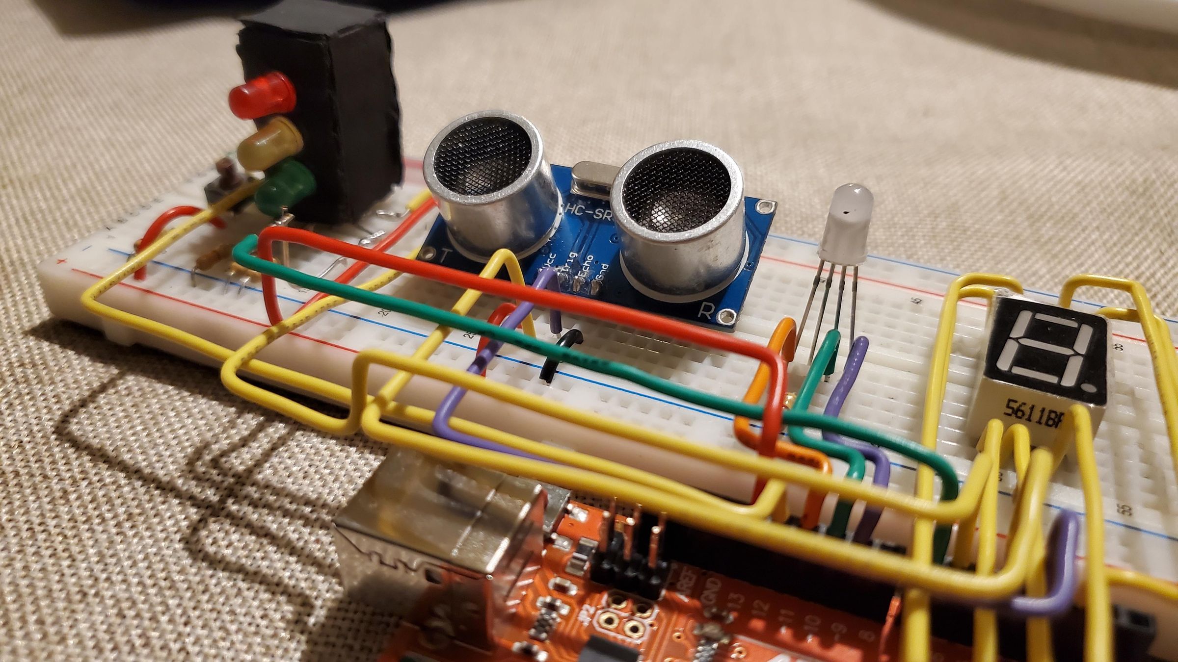 Advanced Traffic Light System : 9 Steps - Instructables