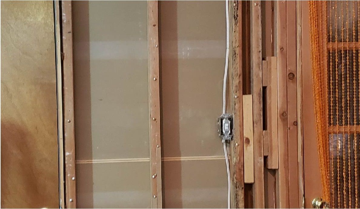 Cardboard Wall, Door Trim and Baseboard : 13 Steps - Instructables