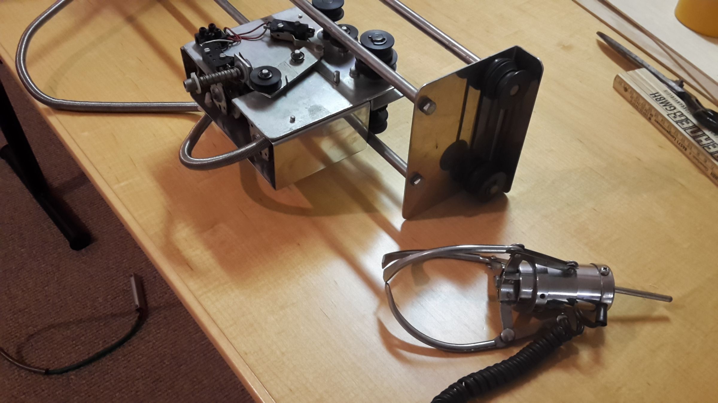 HOMEMADE CLAW MACHINE : 7 Steps (with Pictures) - Instructables